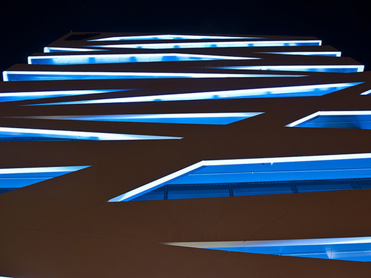 STRATO Aluminium Outdoor linear profile By Aldabra