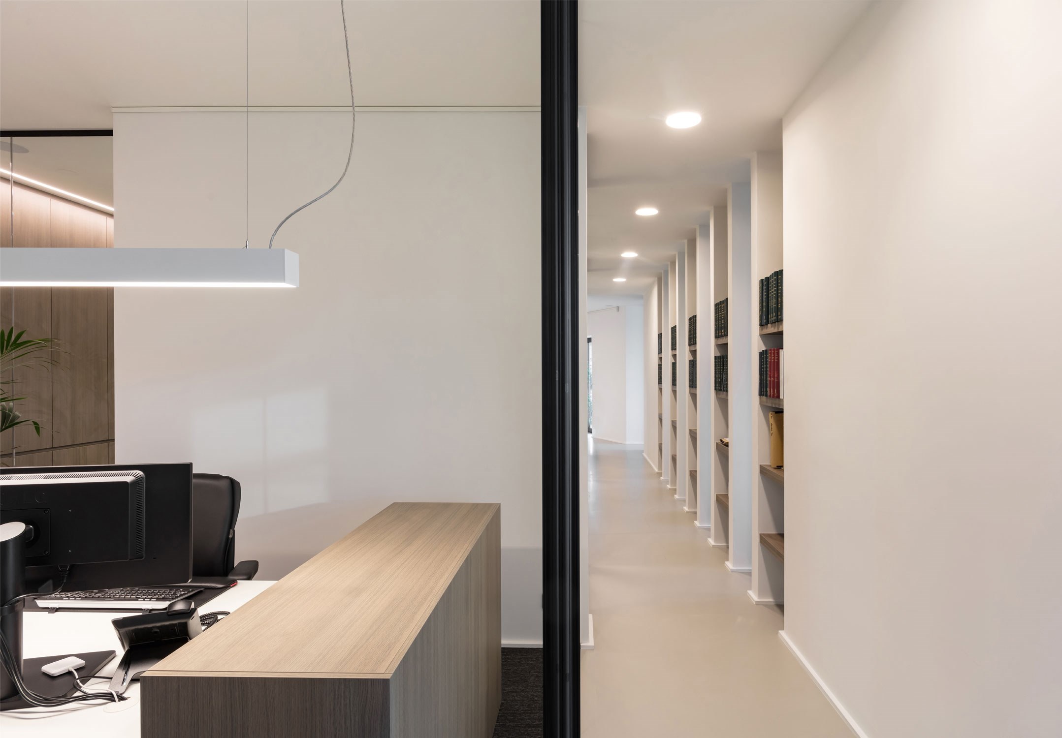 STREAMLINER 70S | Ceiling lamp By Delta Light