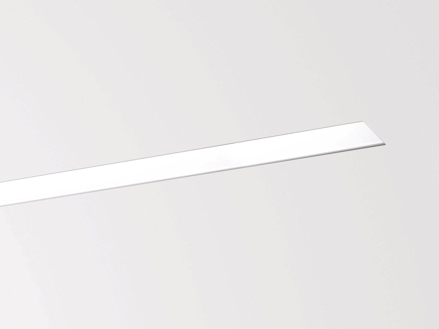 STREAMLINER TRIMLESS linear lighting profile By Delta Light