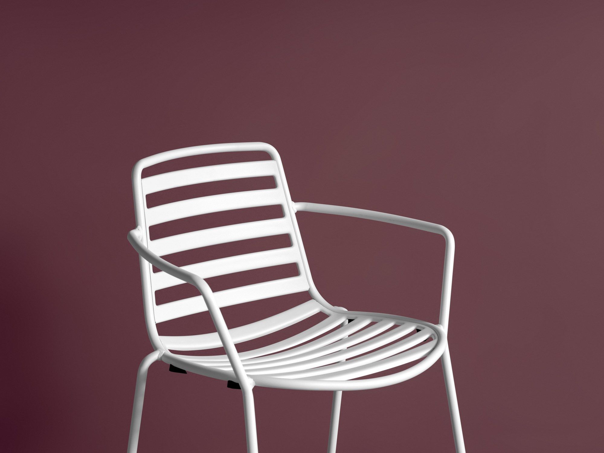 STREET | Chair with armrests By ENEA design Estudi Manel Molina