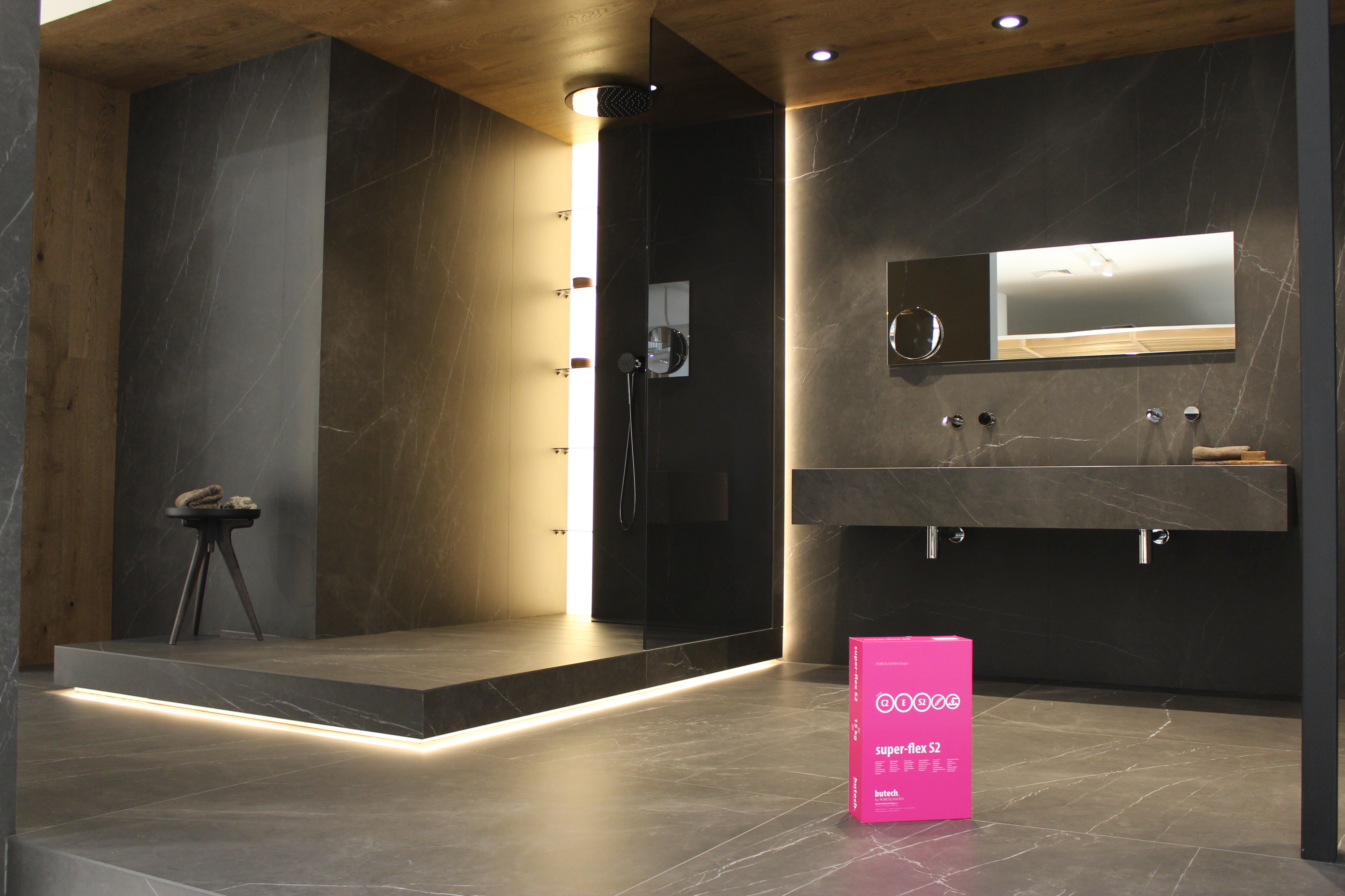 Adesivo cementizio per pavimento SUPER-FLEX S2 By Porcelanosa