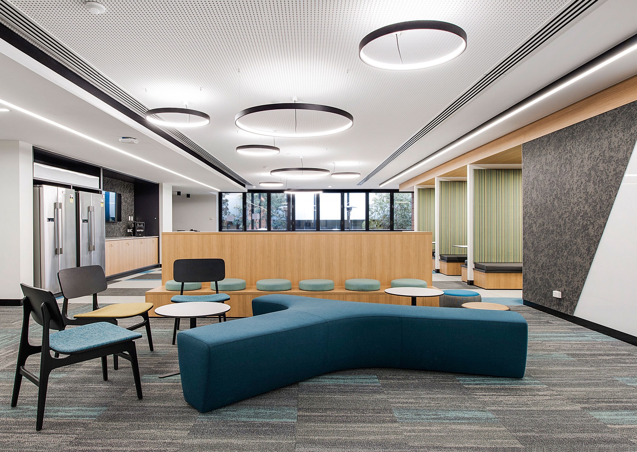 SUPERLOOP HC SBL LED pendant lamp By Deltalight