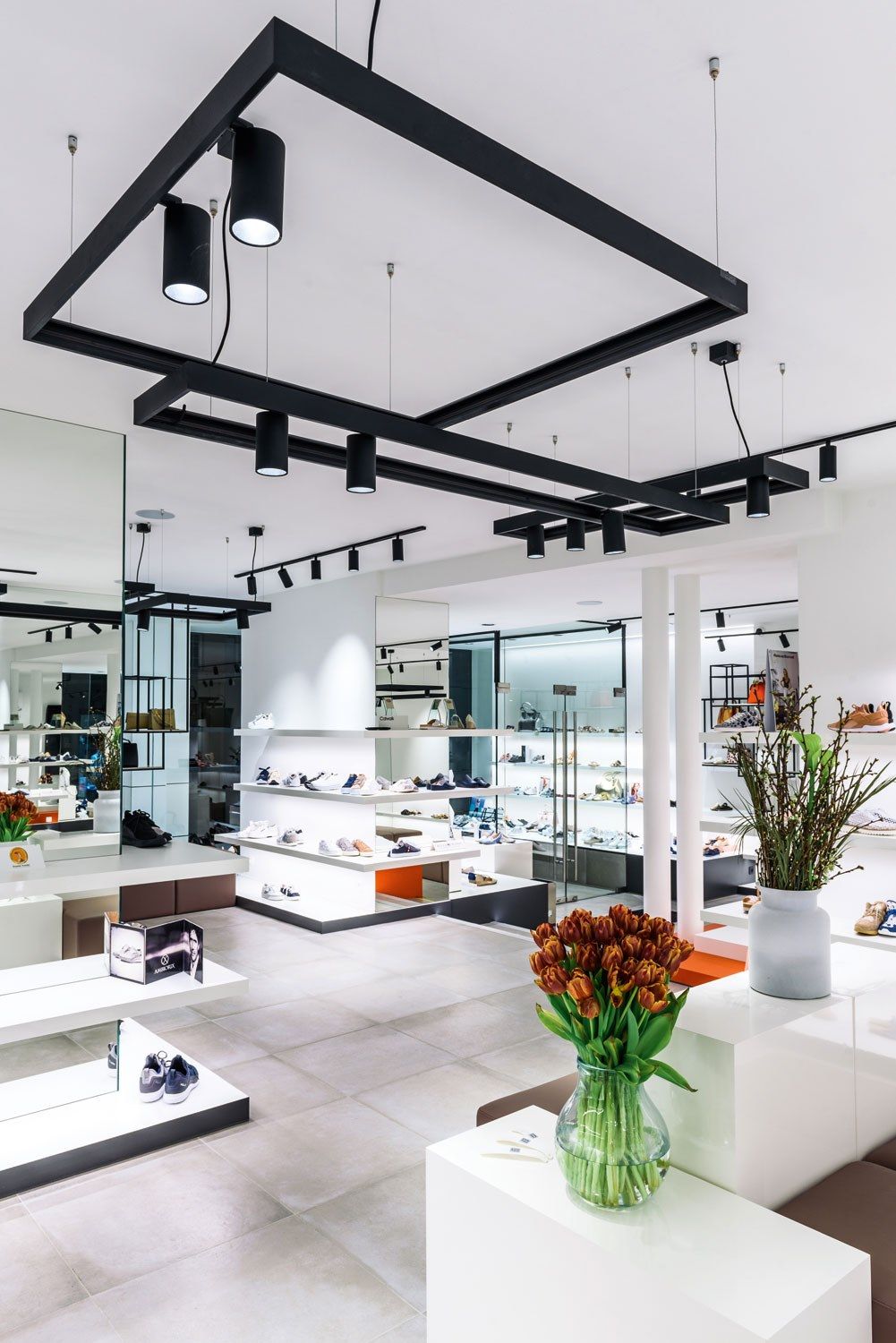 SUPERLOOP MDL LED pendant lamp By Delta Light