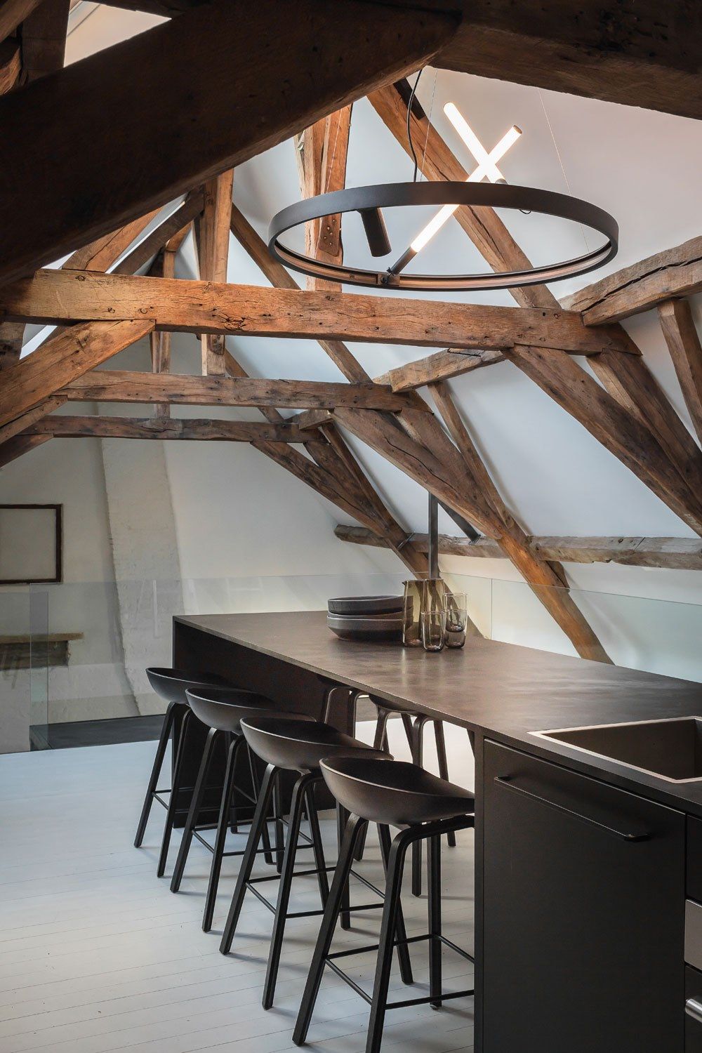 SUPERLOOP MDL LED pendant lamp By Delta Light