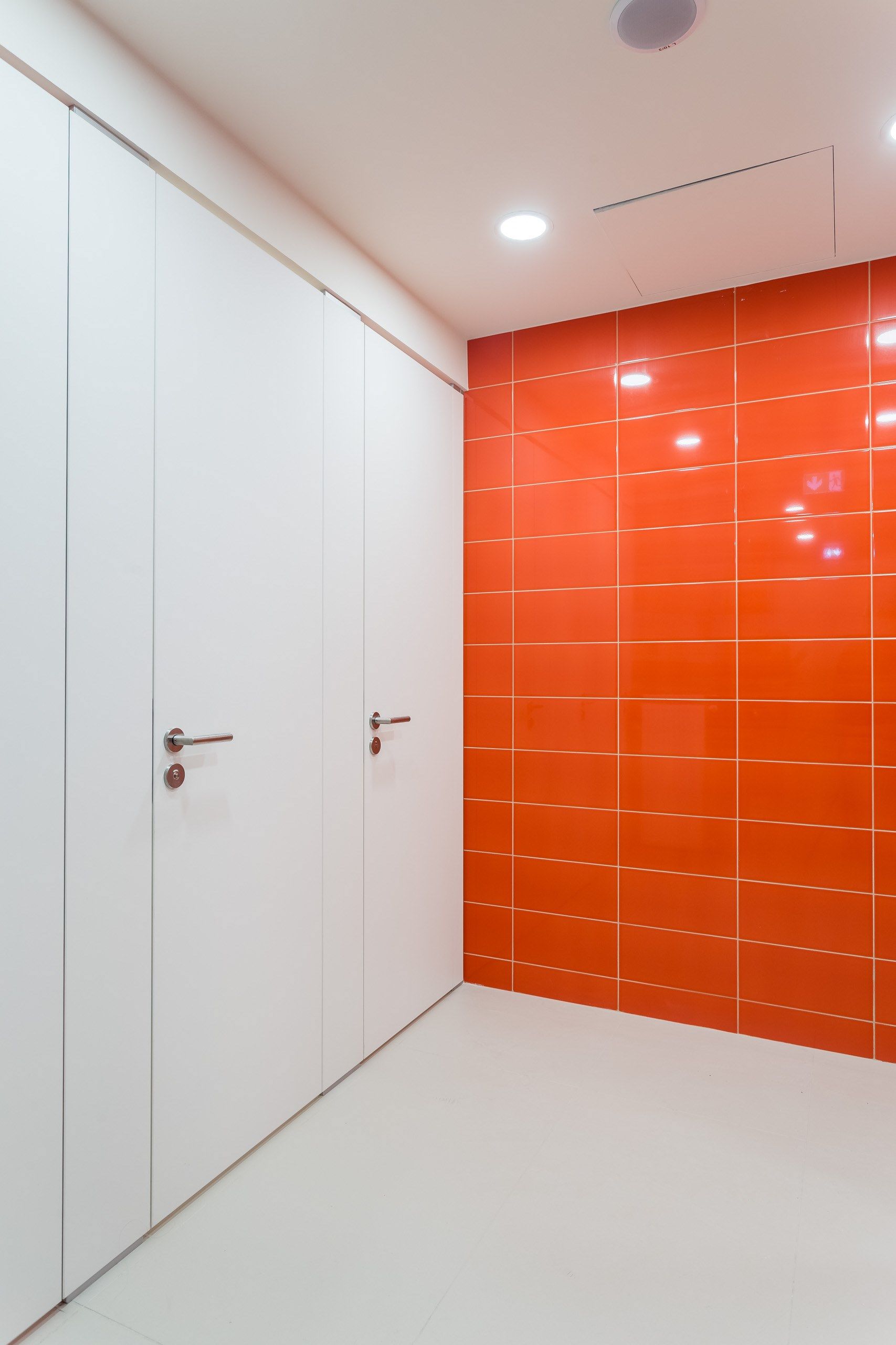 SVF30-S ALTUS Cloison de toilettes en bois aggloméré By Schäfer ...