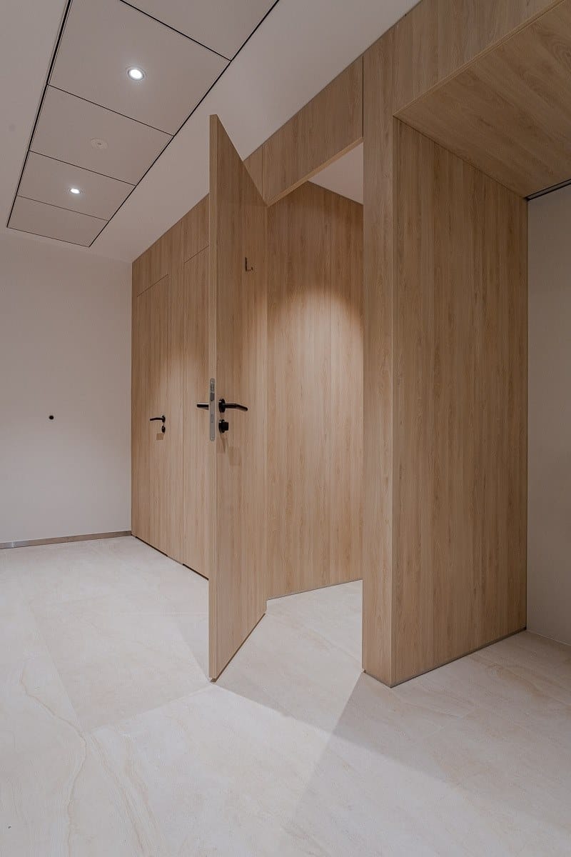 SVF30-S ALTUS Chipboard toilet partition By Schäfer Trennwandsysteme