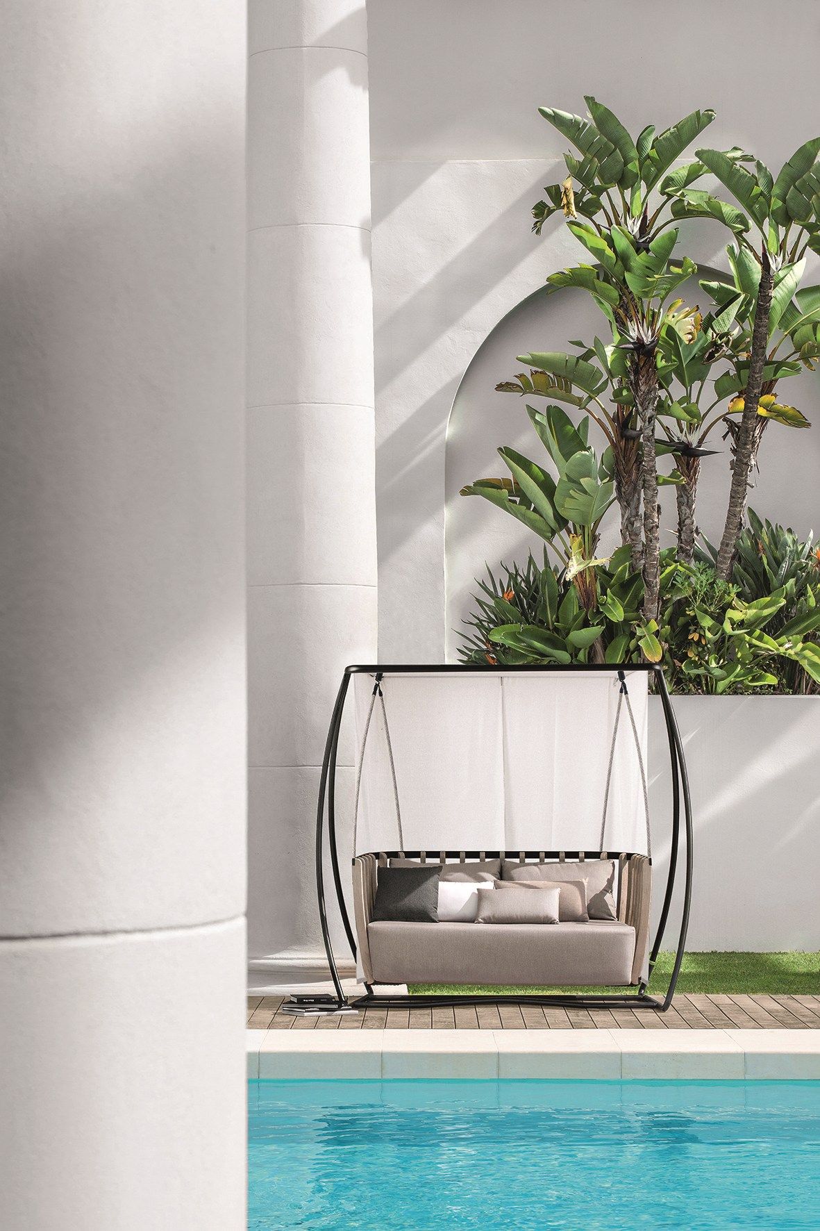 SWING | Garden swing seat By Ethimo design Patrick Norguet