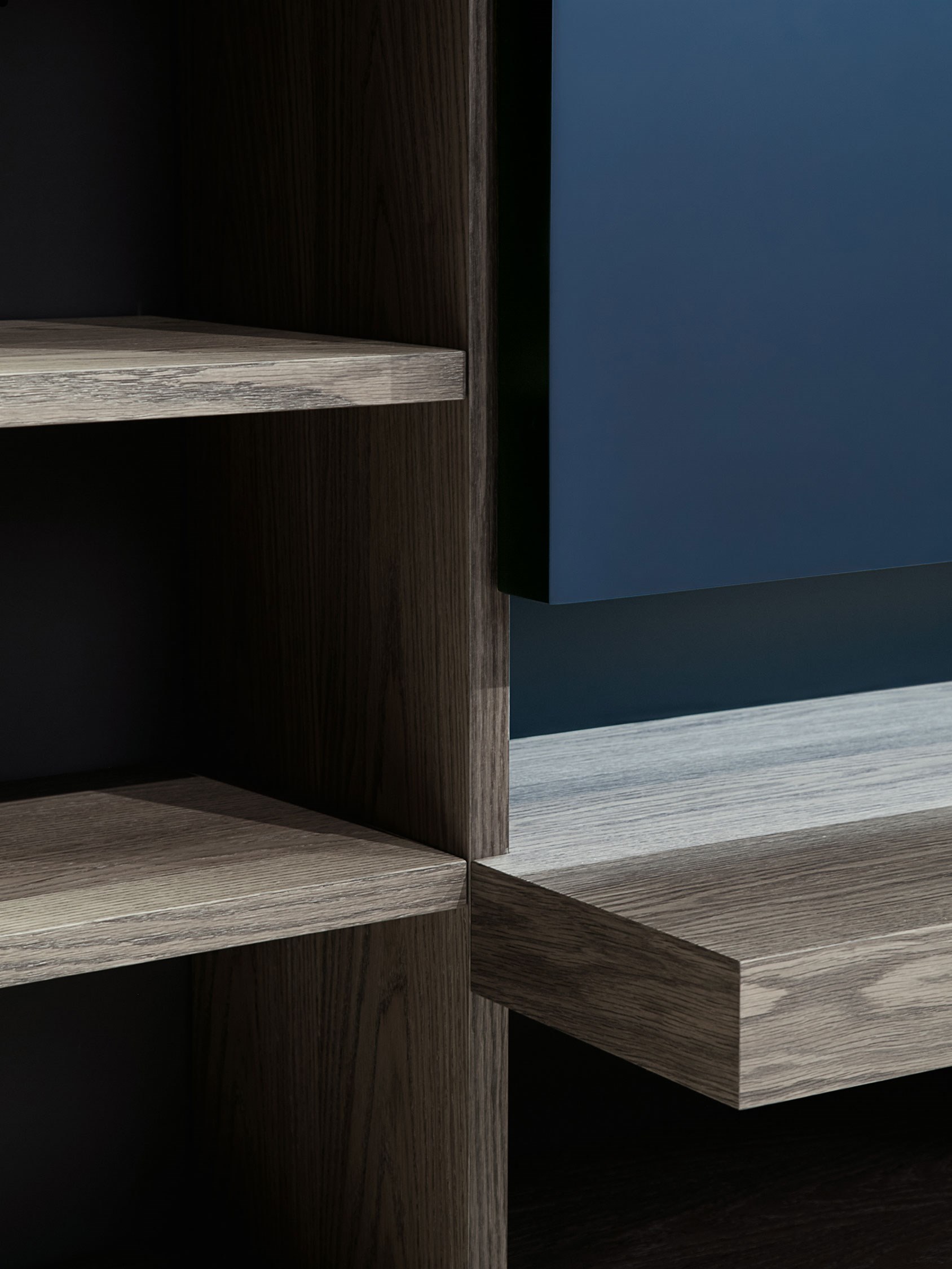 SYSTEM 2018 Wall-mounted walnut bookcase By Porro | design Piero Lissoni