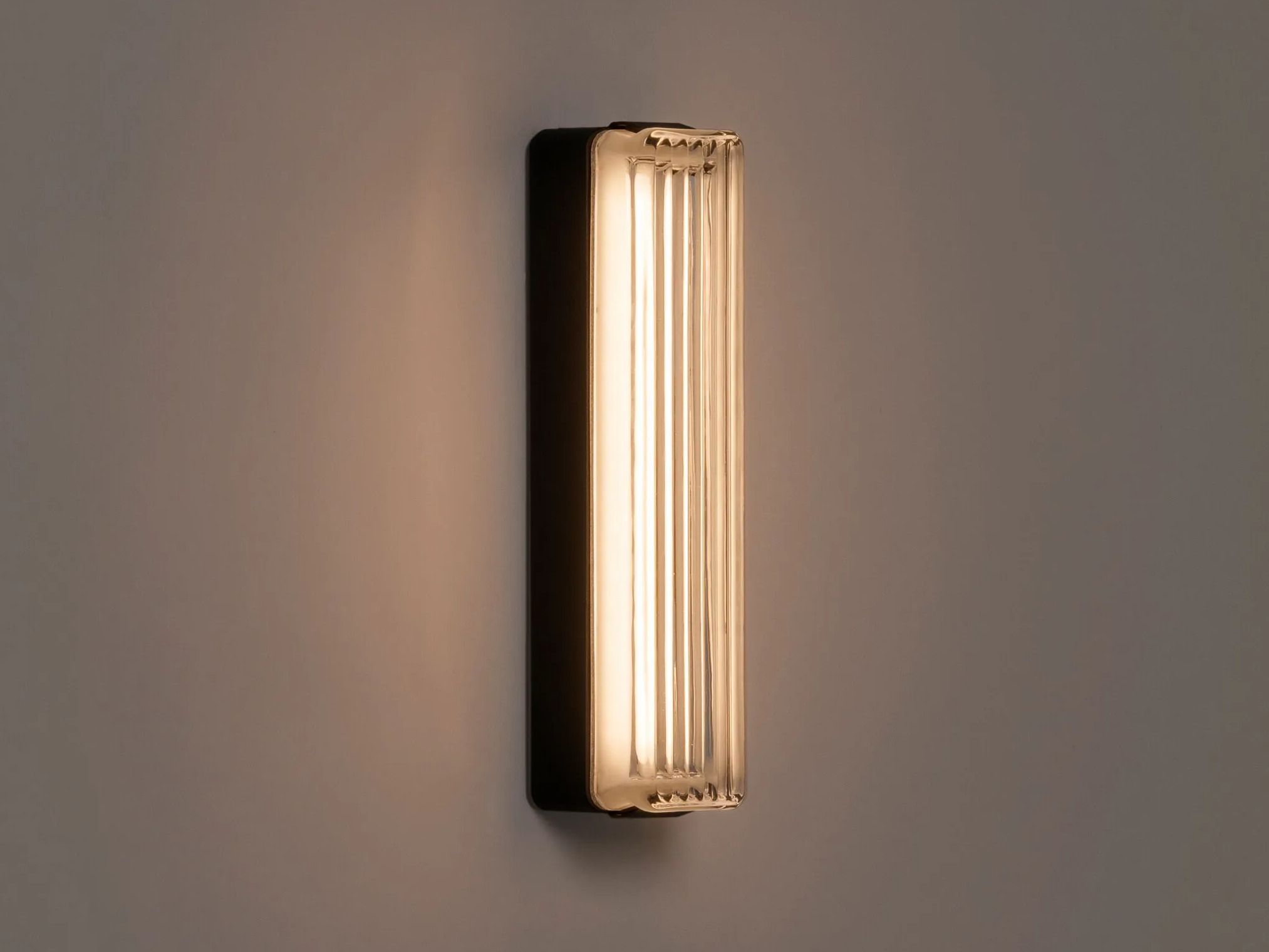 ESTADIO SINGULAR Steplight By Santa & Cole | design Miguel Milà