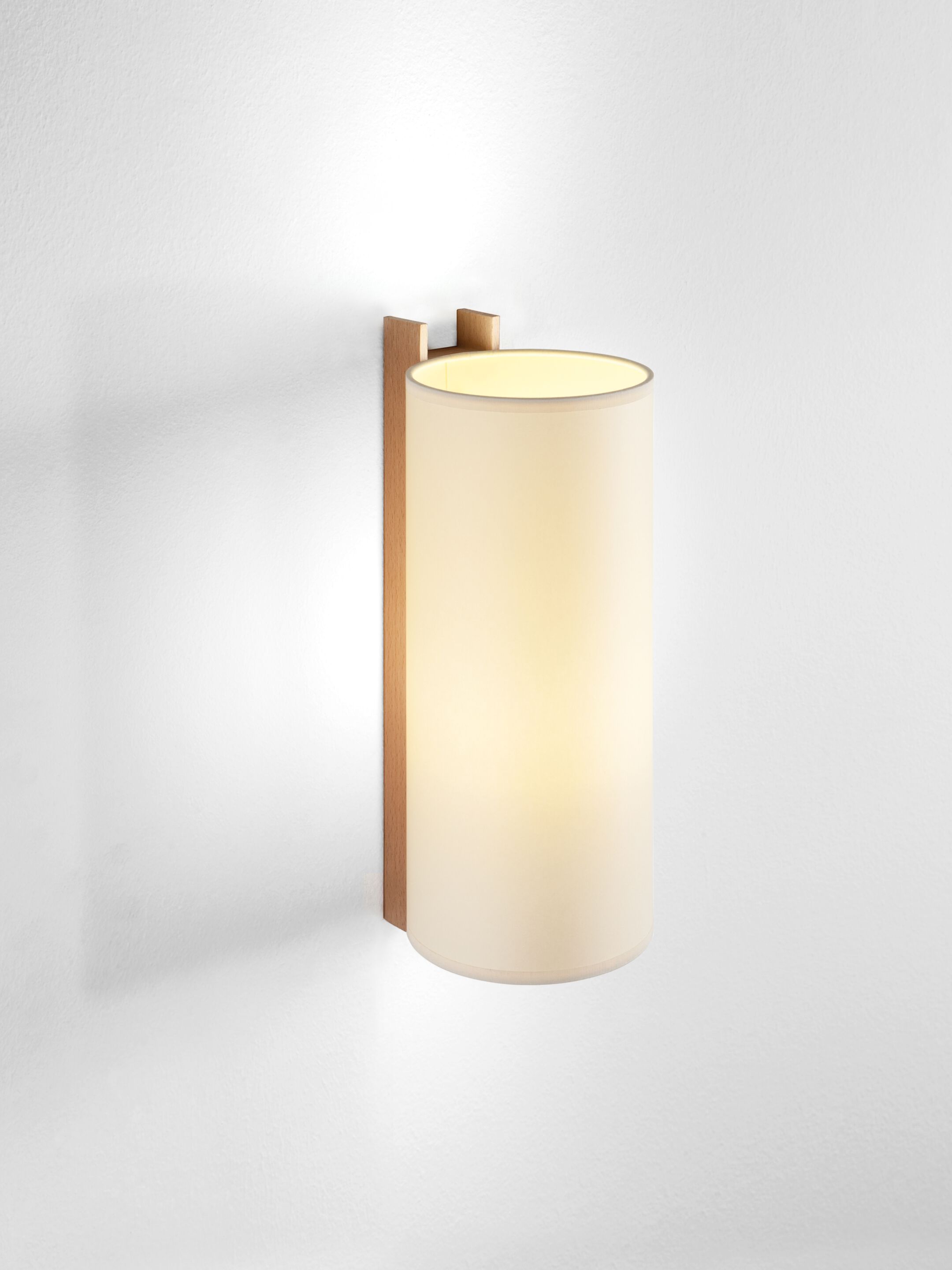 TMM LARGO LED parchment paper wall light By Santa & Cole | design ...