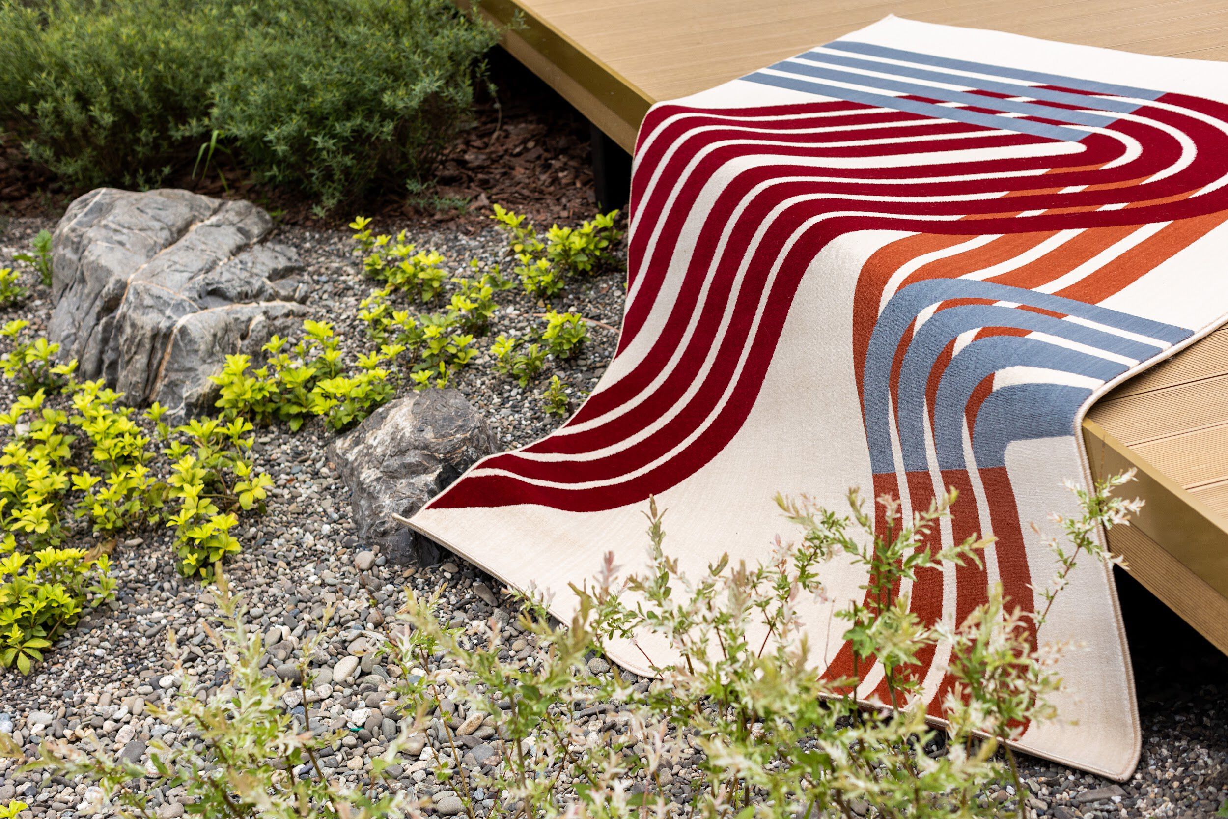 MY WAY Patterned rectangular polypropylene rug By Shishka Project