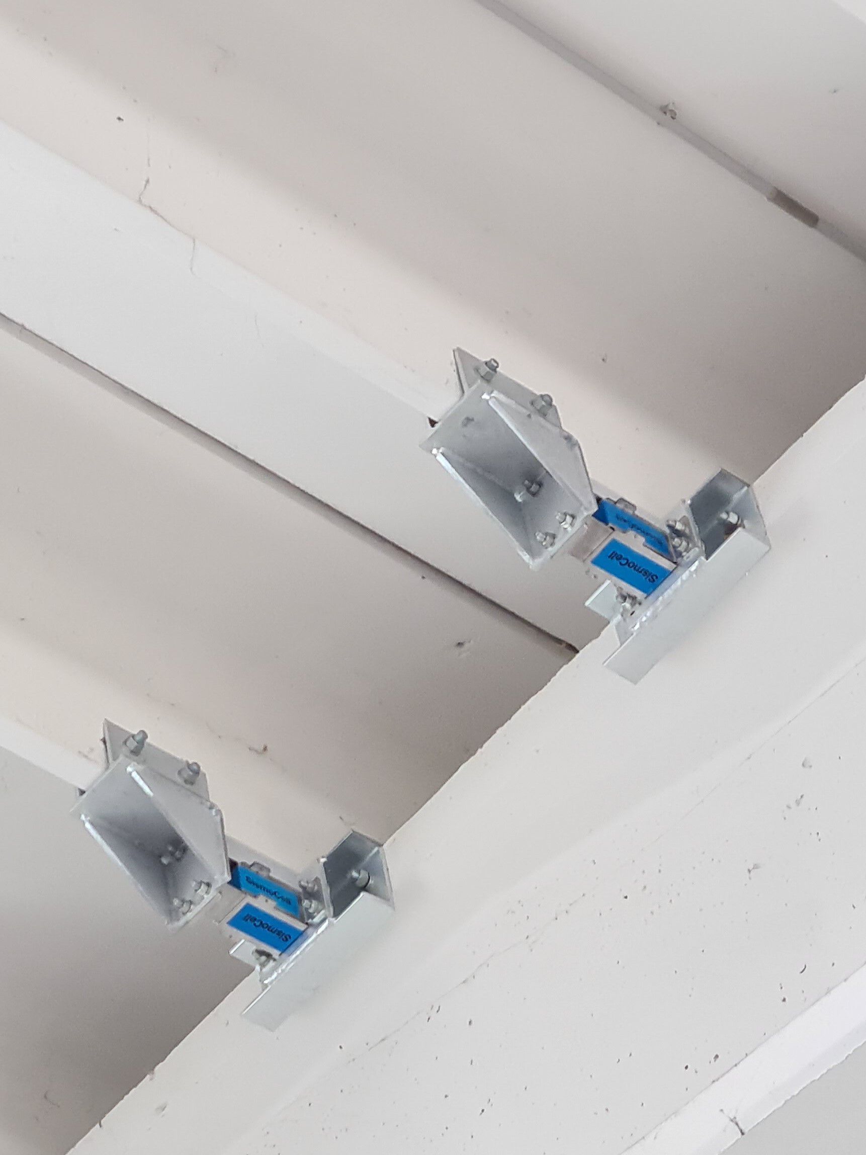 SISMOCELL BOX - A Anti-seismic device By Sismocell