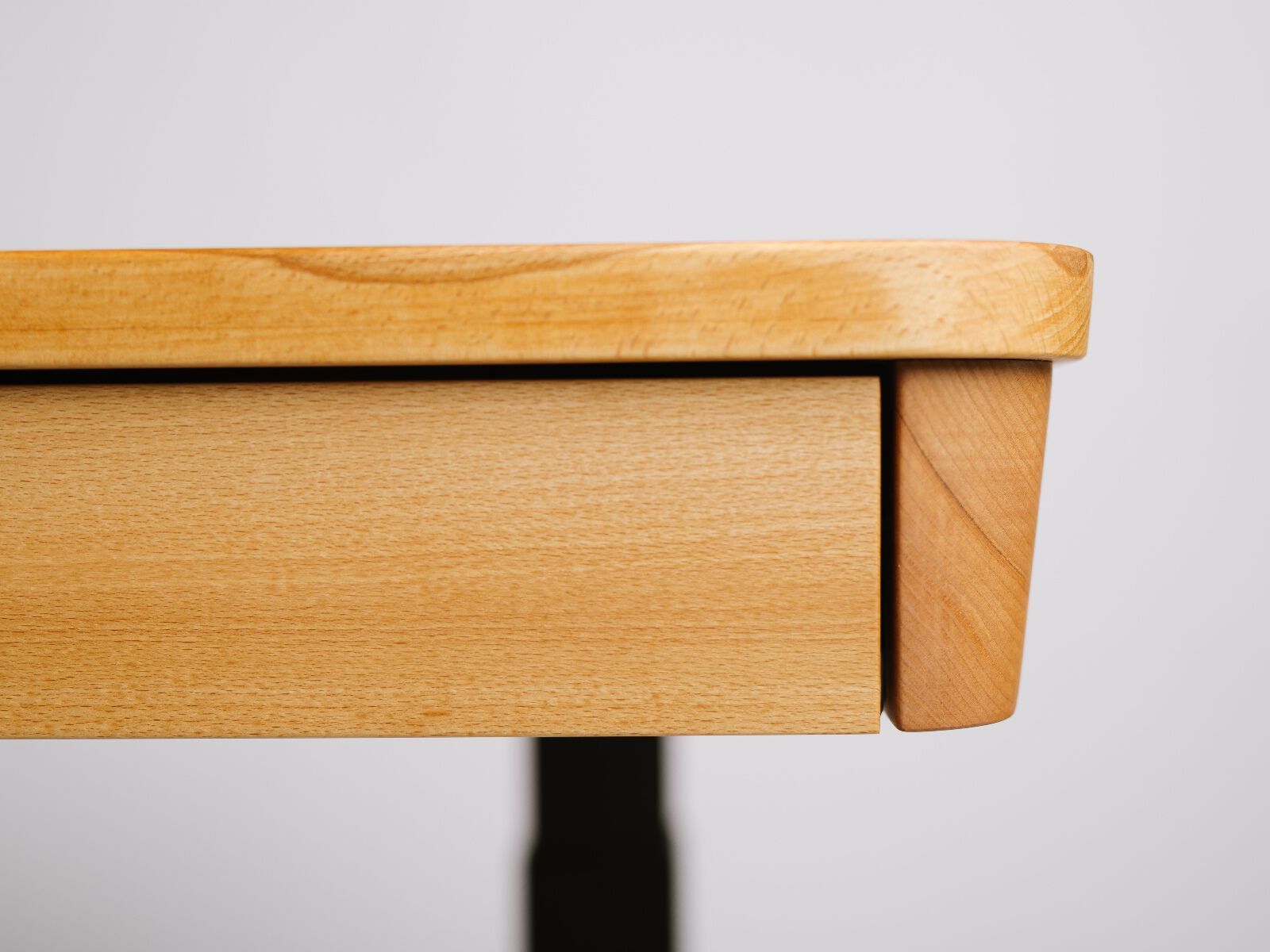 UPP! Height Adjustable Desk Writing desk By Sixay furniture