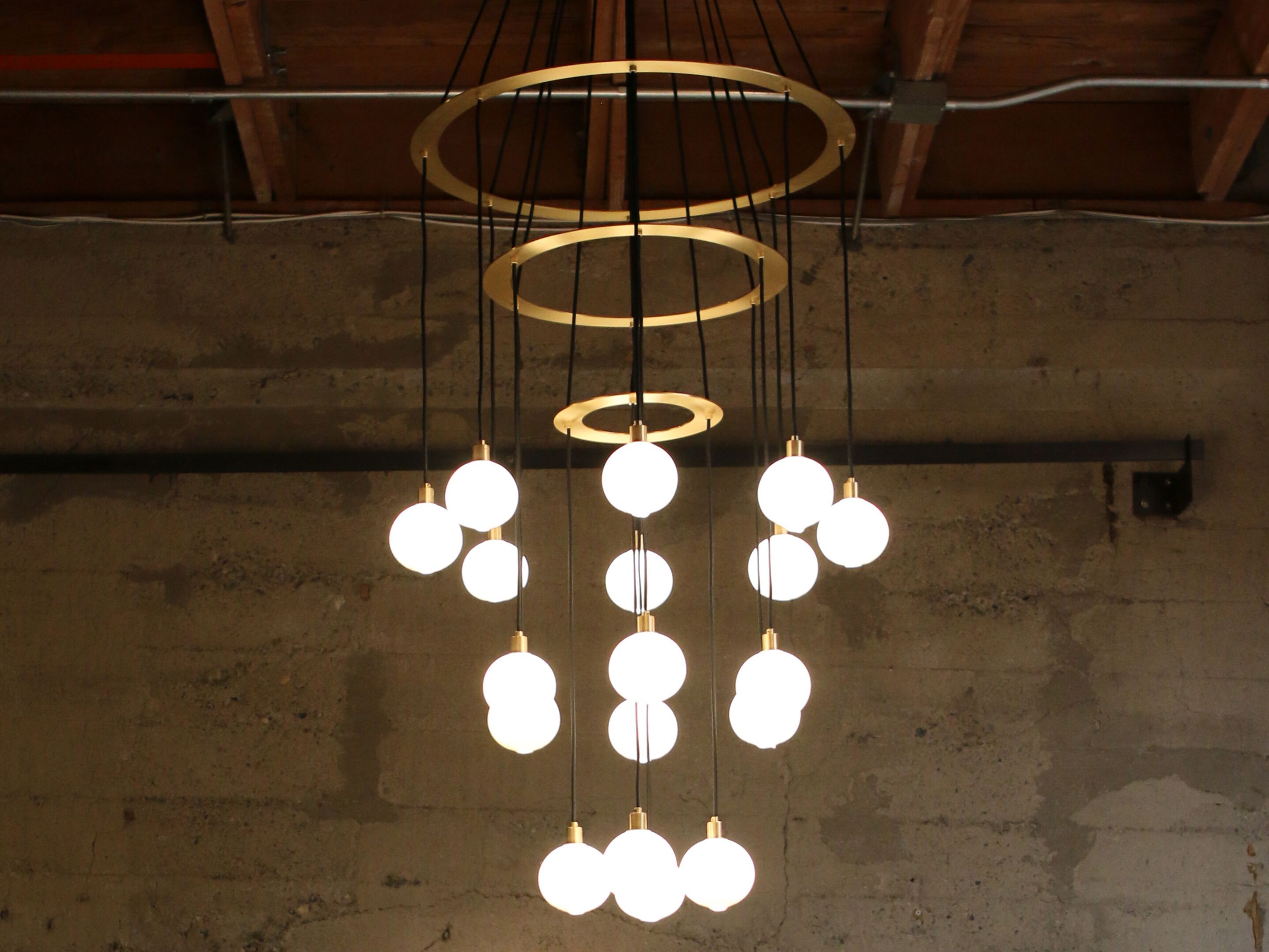 DRAPE CIRCLE 18 LED glass and brass pendant lamp By SkLO