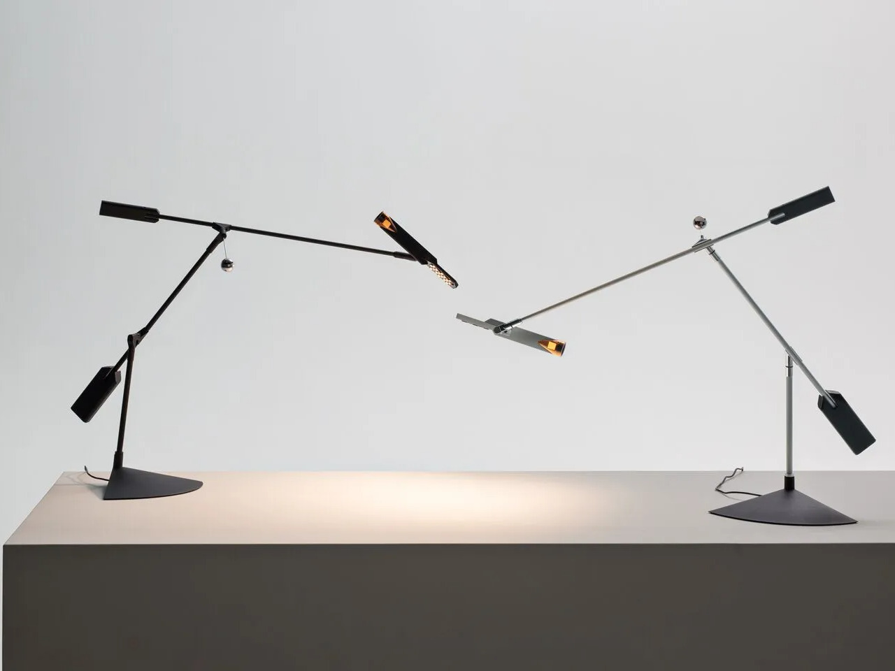 HALLEY Table lamp By Stilnovo