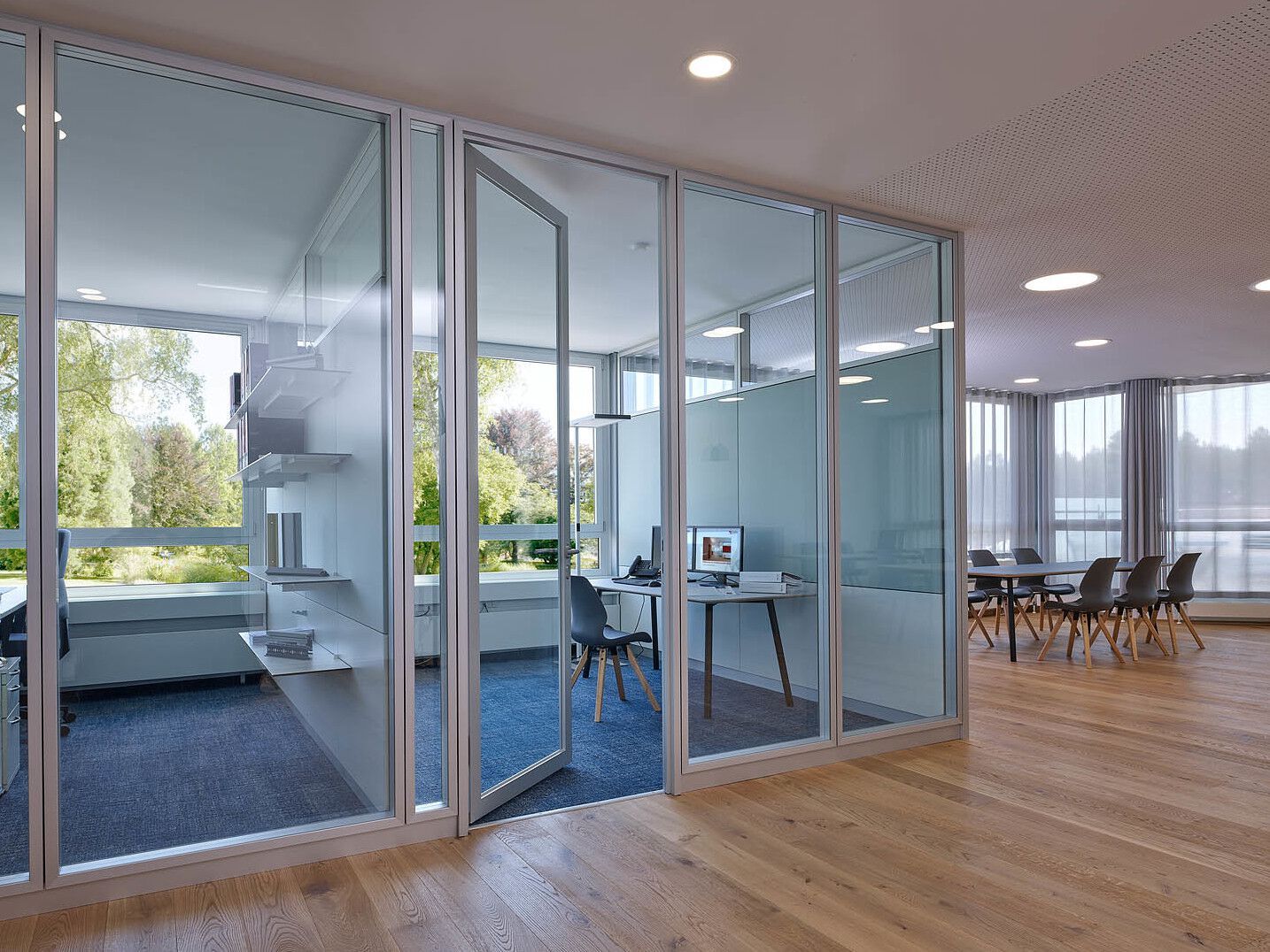 SYSTEM 2000 GLASS WALL Mampara divisoria By Strähle Raum-Systeme