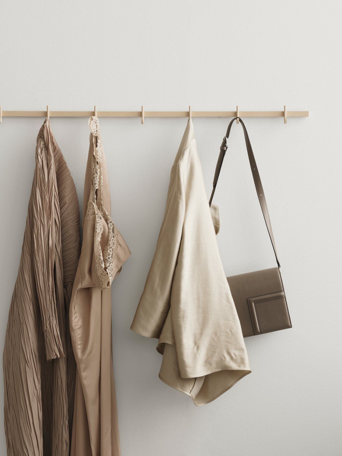 RELIEF Coat rack By String Furniture