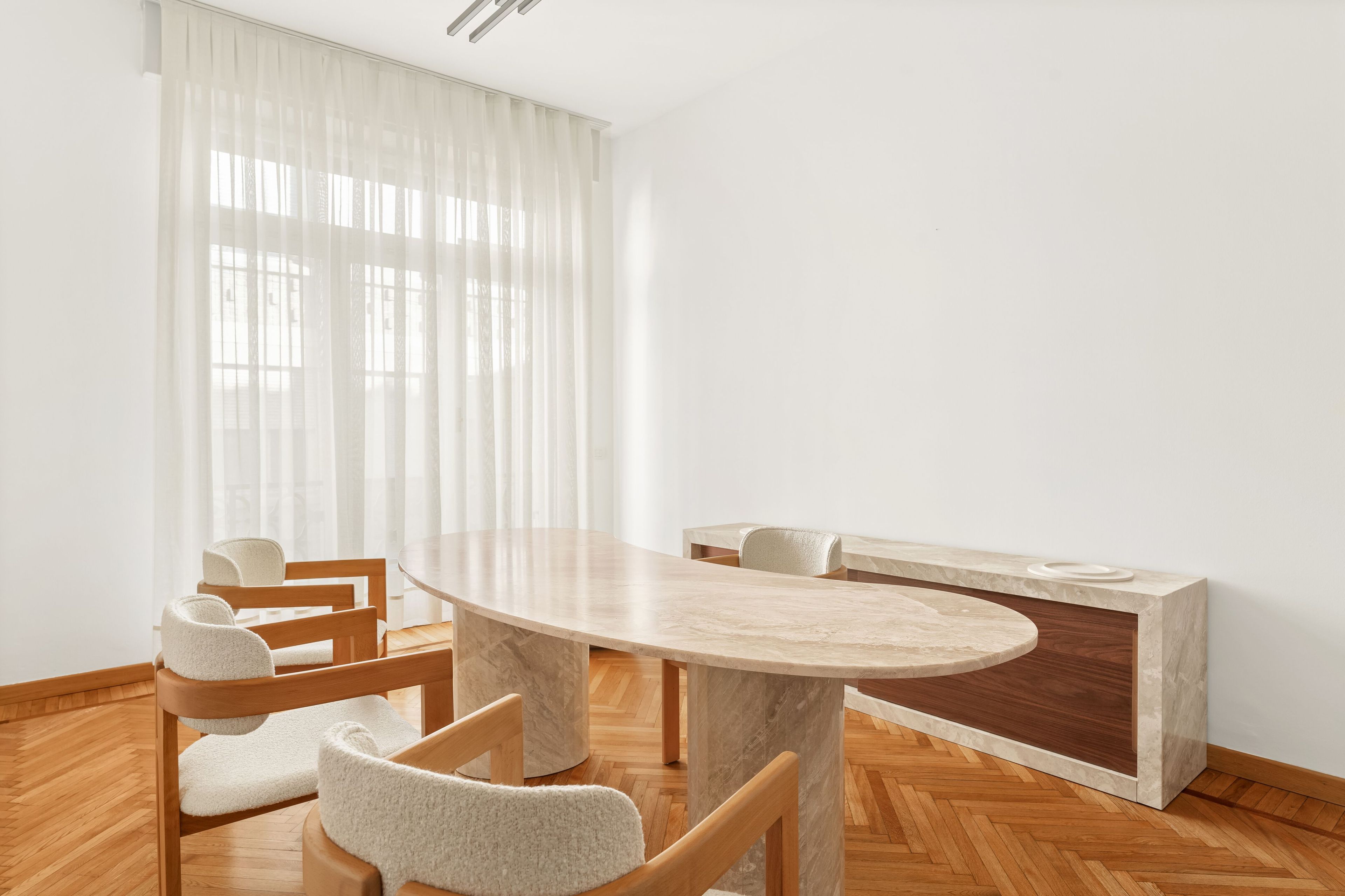 SINUO Table By Studio IB Milano