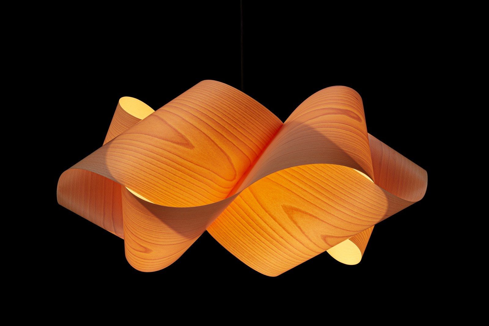 SWIRL Handmade wood veneer pendant lamp By LZF | design Ray Power