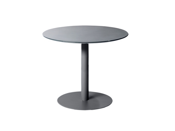 T-TABLE | 桌子 By TRIBÙ