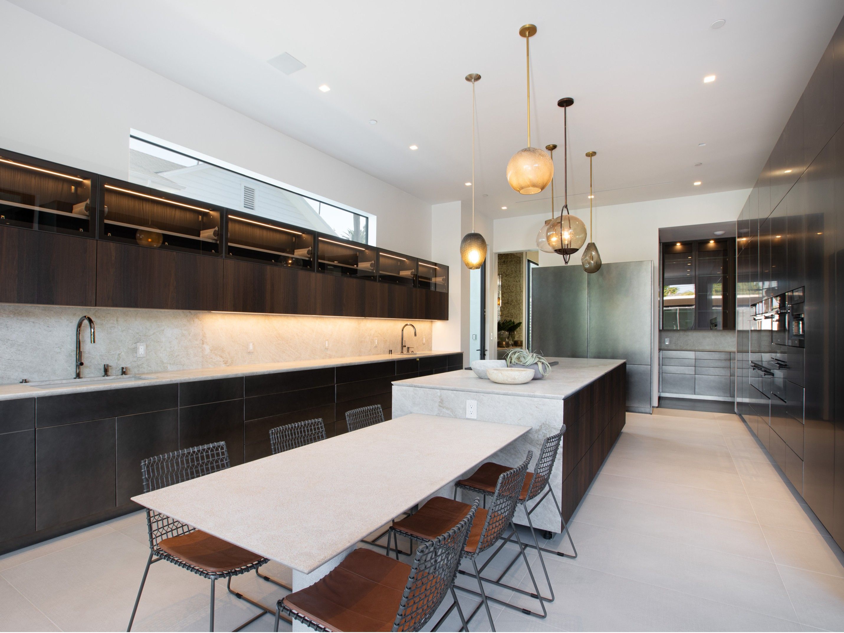 T30 | Kitchen with push to open doors By TM Italia Cucine