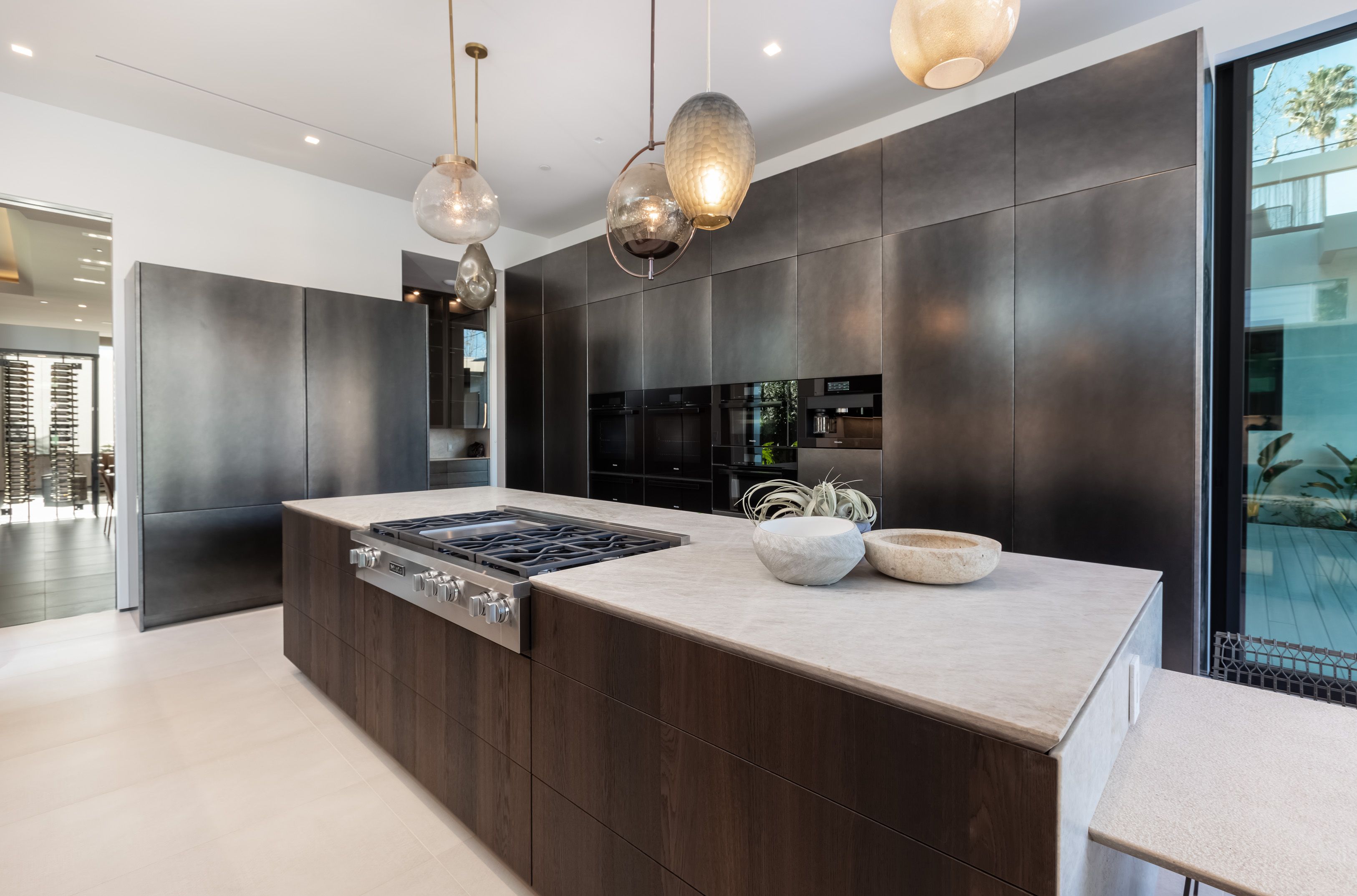 T30 | Kitchen with push to open doors By TM Italia Cucine