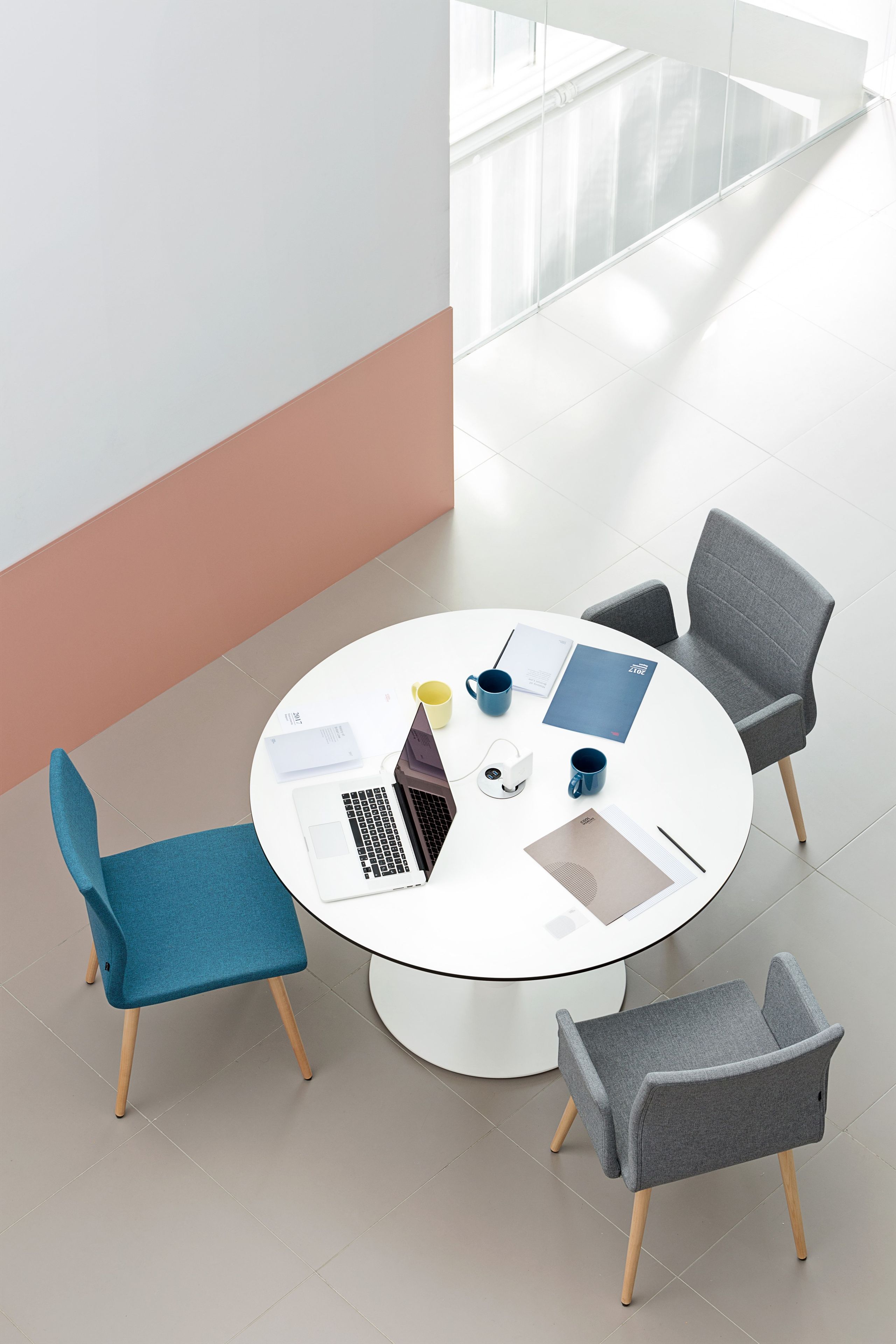 TABULA TAR-30 Round table By ACTIU