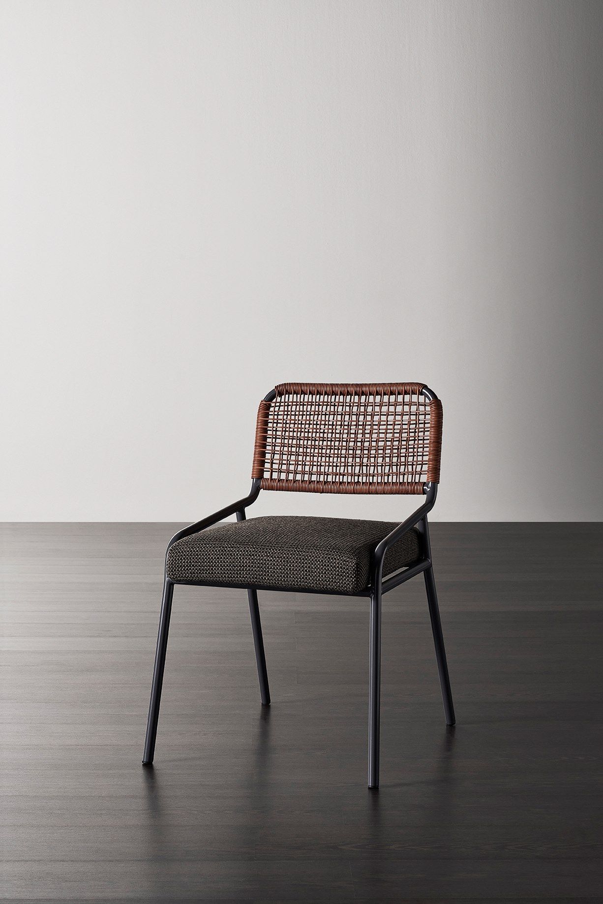TAI Fabric and leather chair By Meridiani | design Andrea Parisio