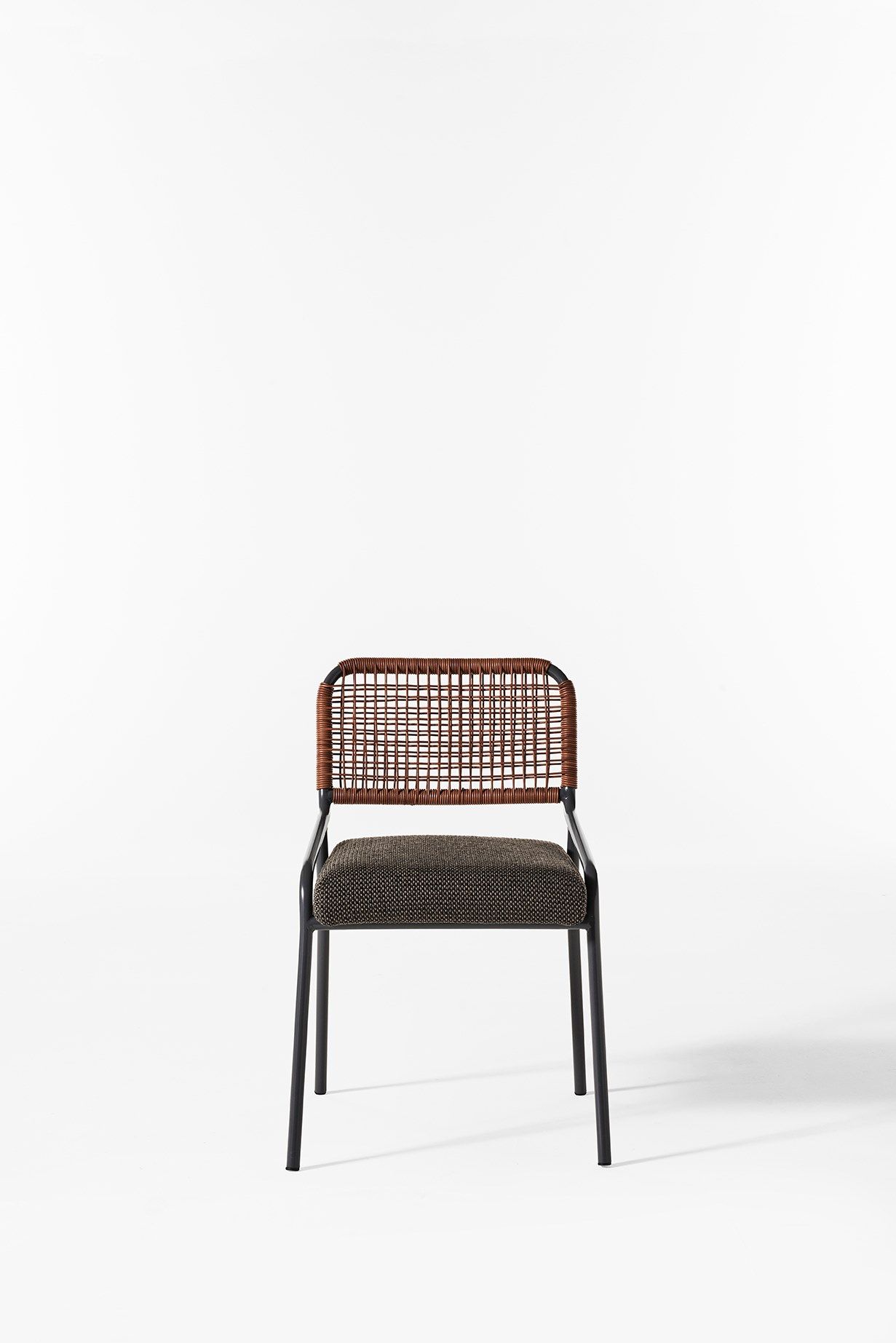 TAI Fabric and leather chair By Meridiani | design Andrea Parisio