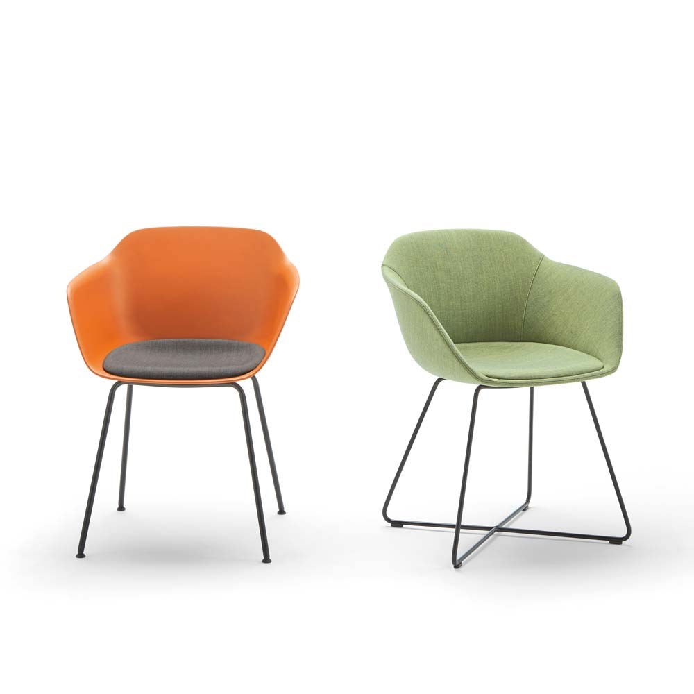 TAIA Polypropylene chair with armrests By INCLASS | design Simon Pengelly
