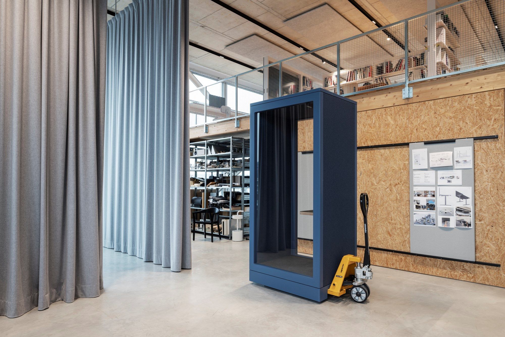 TALKY S75 Acoustic phone booth with integrated lighting By Talky ...