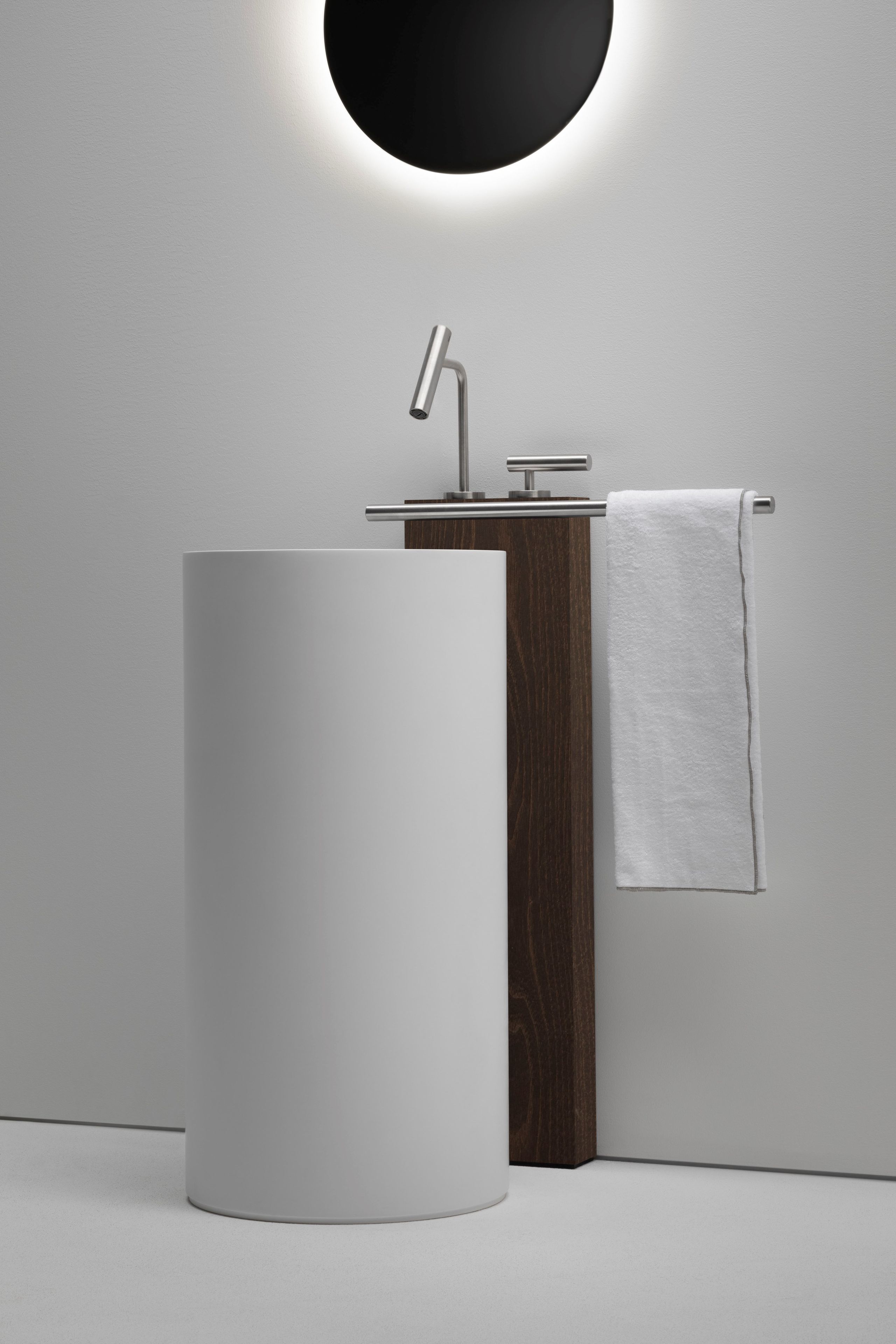 TAP HOLDER Floor standing stainless steel and wood washbasin tap holder ...