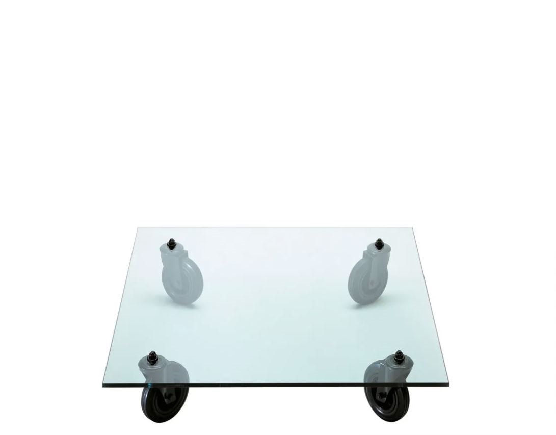 TAVOLO CON RUOTE By FontanaArte 设计师Gae Aulenti