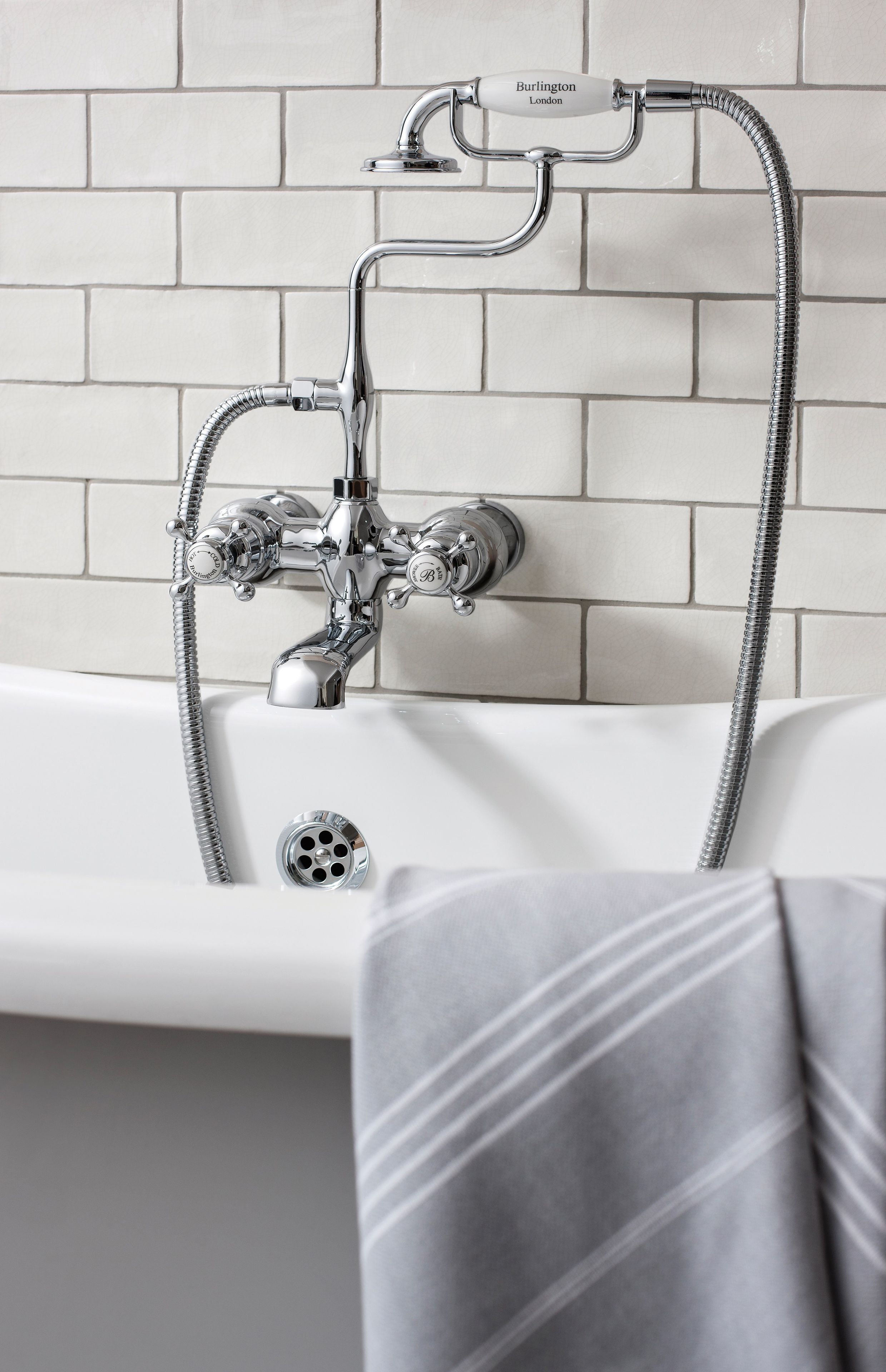 TAY | Wall-mounted bathtub tap Wall-mounted bathtub set with hand ...