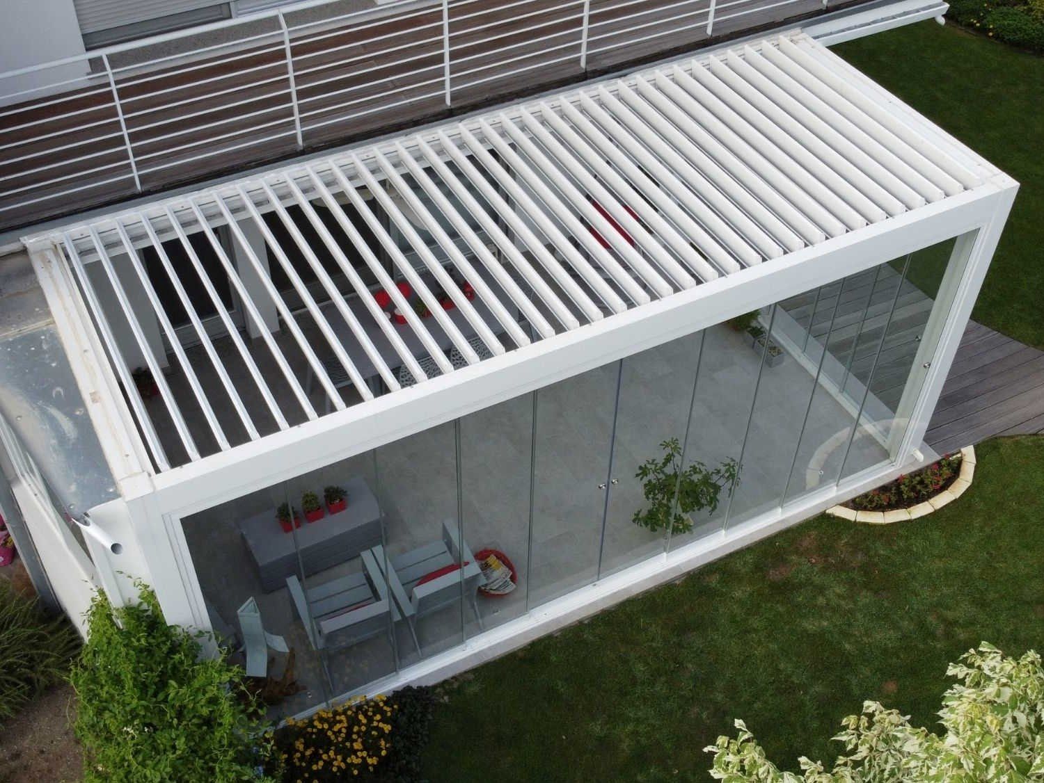 TAYLOR | Wall-mounted pergola Taylor Collection By Belle Pergole