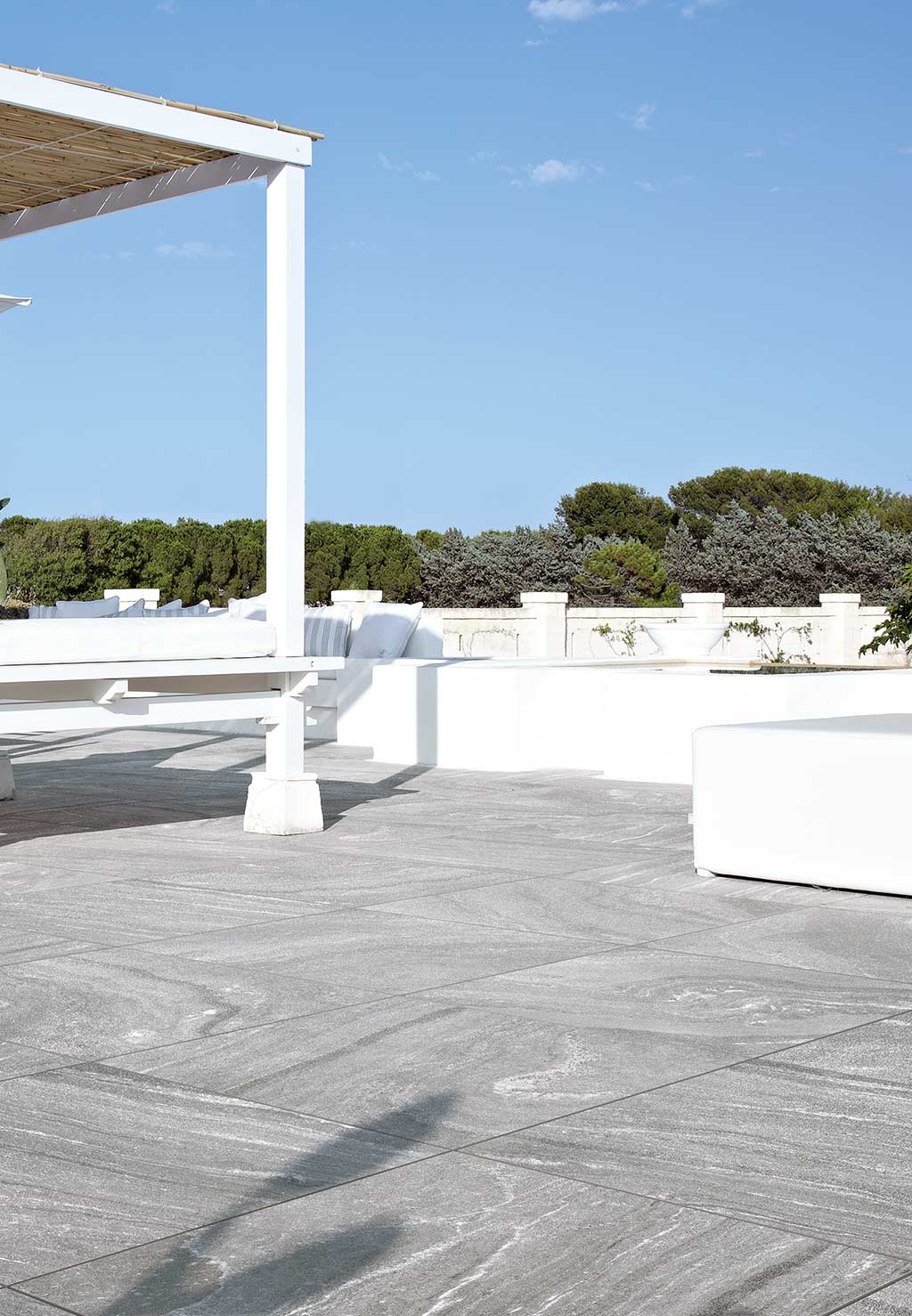 Indoor/outdoor porcelain stoneware Modular system for raised flooring ...