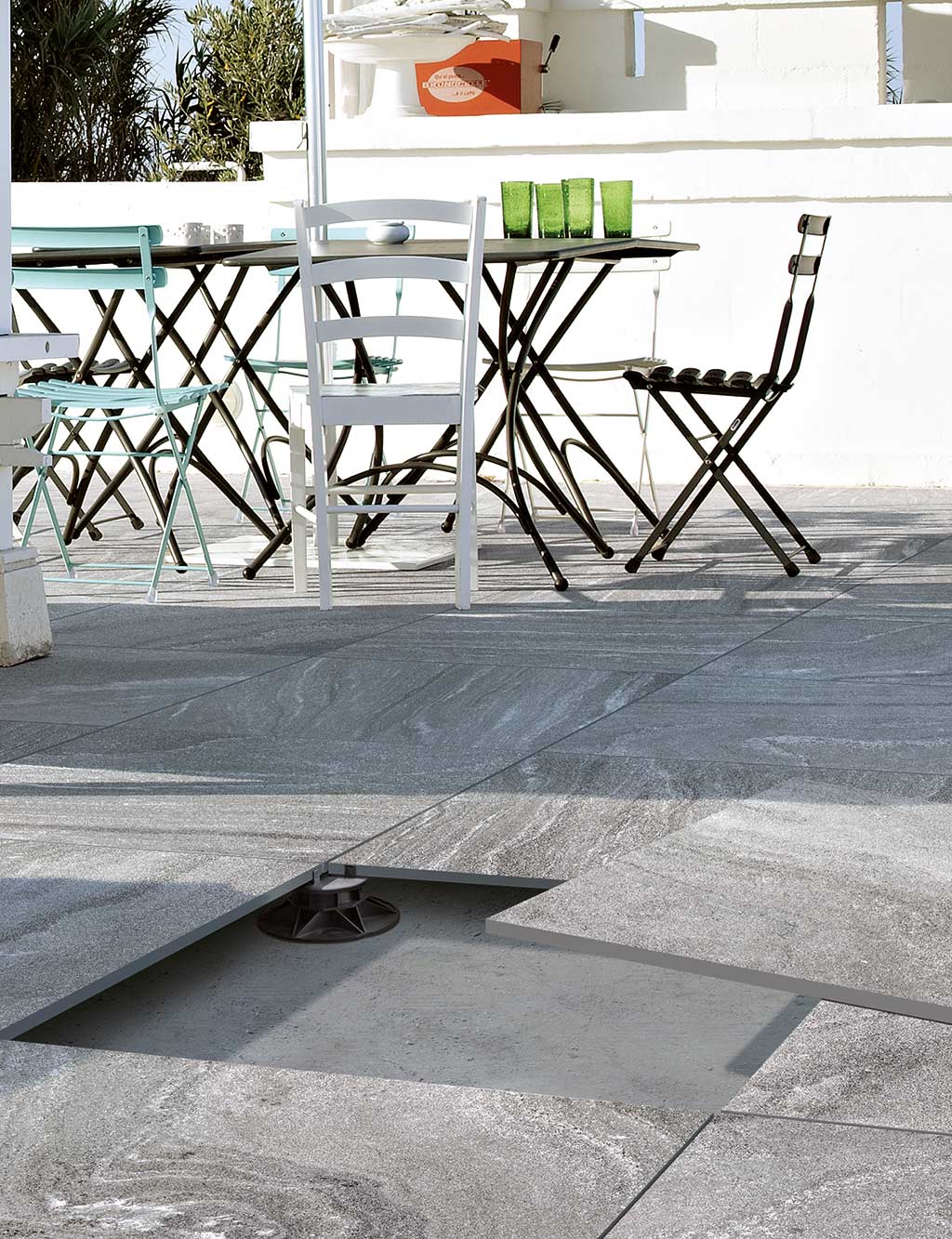 Indoor/outdoor porcelain stoneware Modular system for raised flooring ...