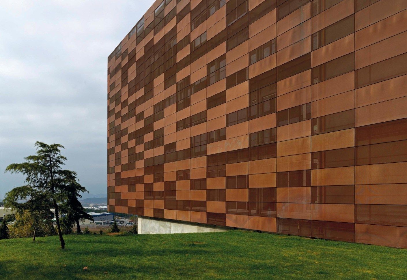 TECU® Design_flatmesh Metal Stretched mesh for facade finish By KME ...