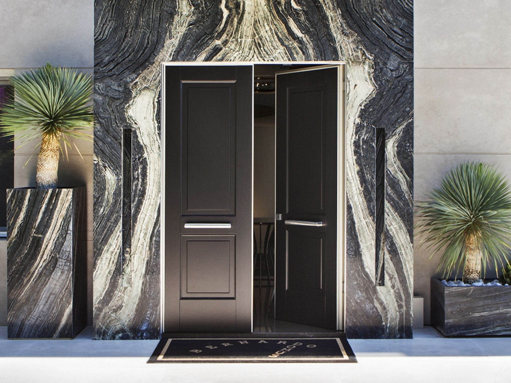 Porta blindata a doppia anta con rivestimento in Massello TEKNO | Porta ...