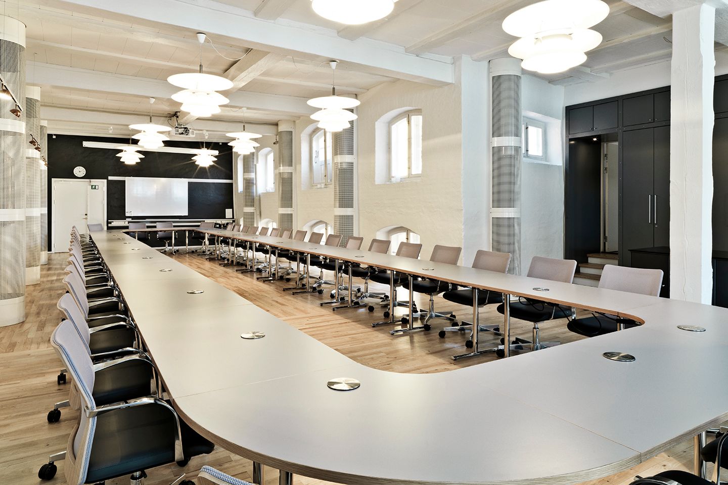 TEMPEST | Multi-purpose table By Howe design Komplot Design