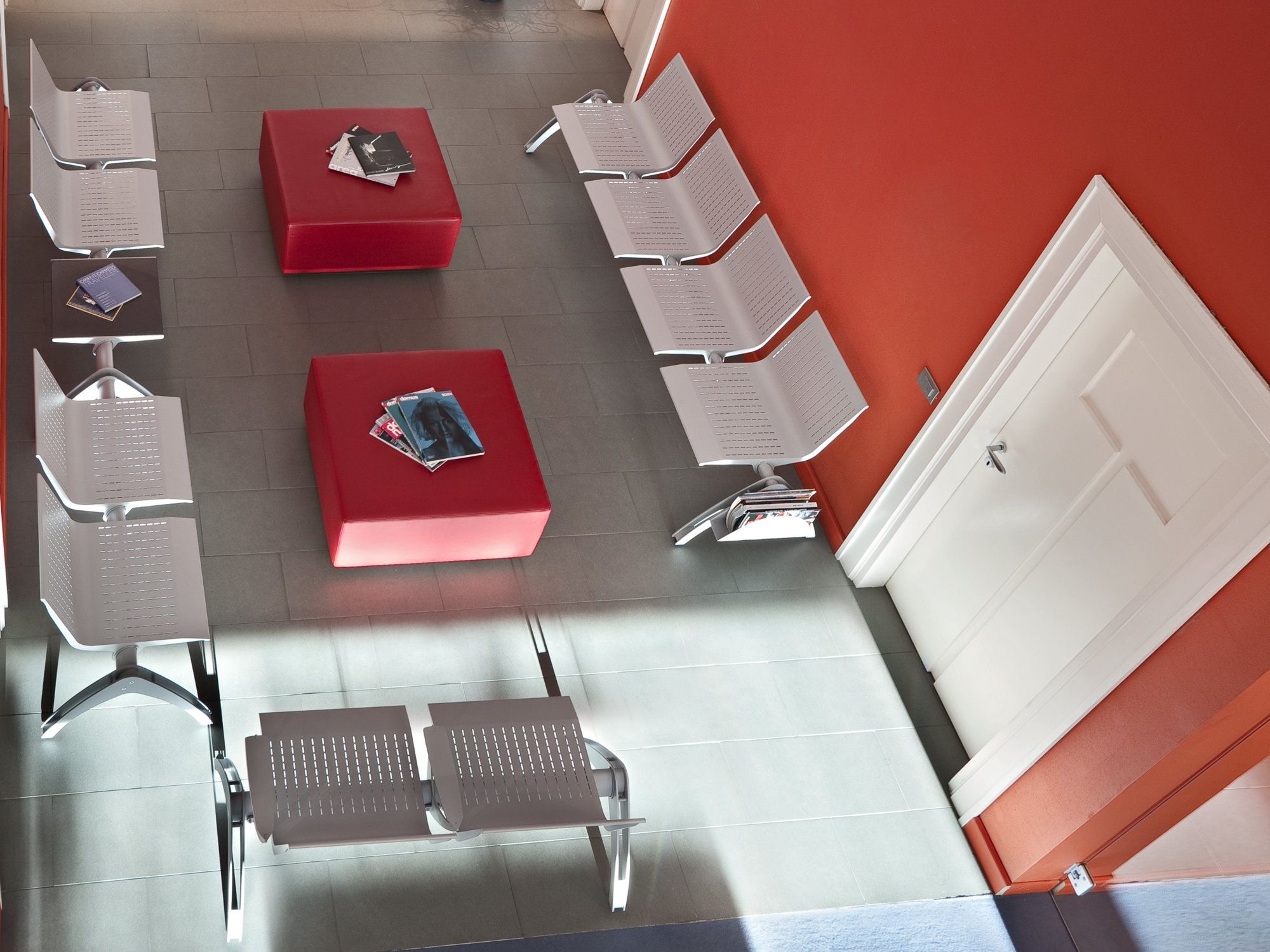 TERMINAL | Steel beam seating By ALMA DESIGN design Nicola Cacco