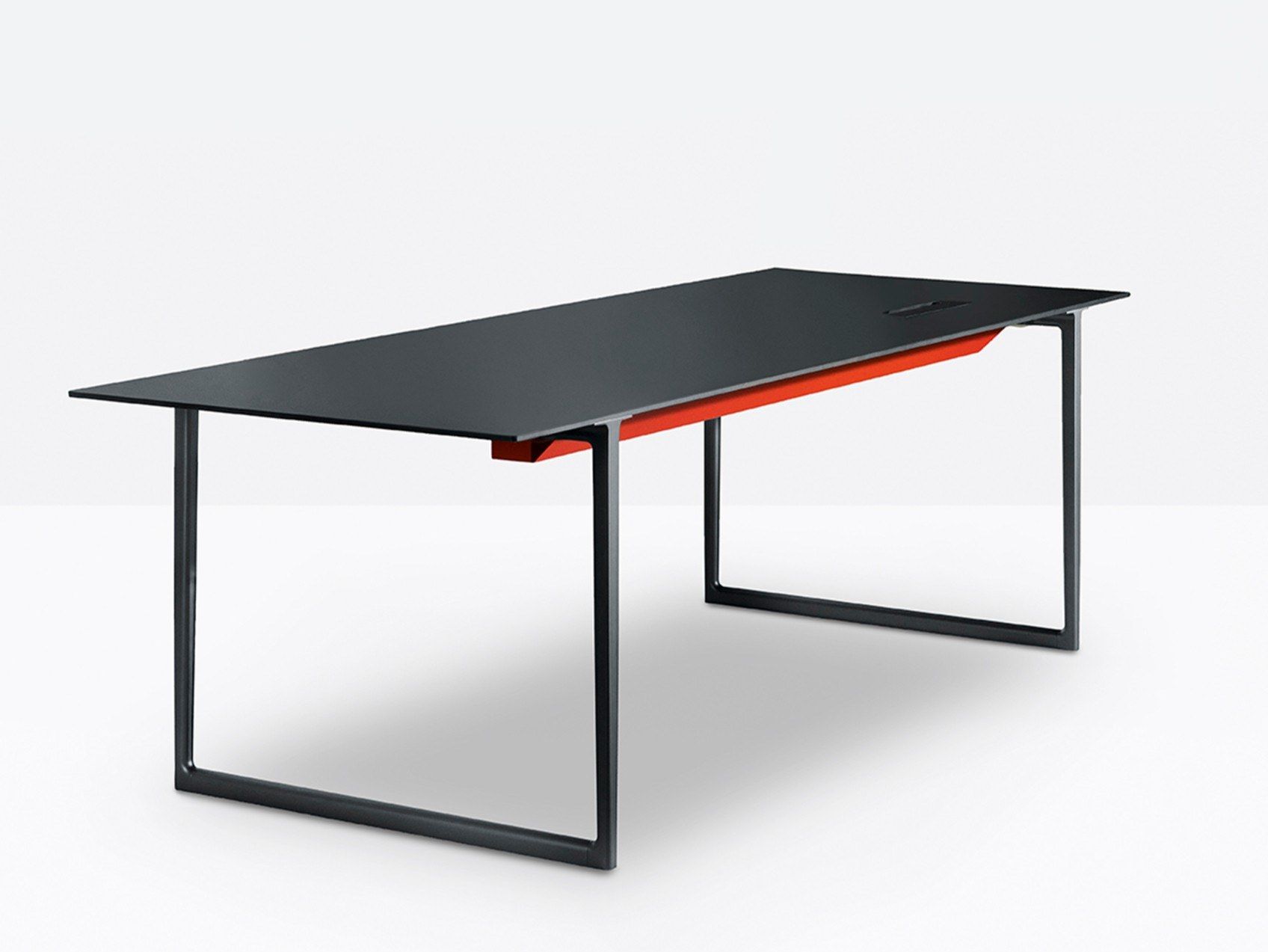 TOA DESK | Office desk By Pedrali design Robin Rizzini