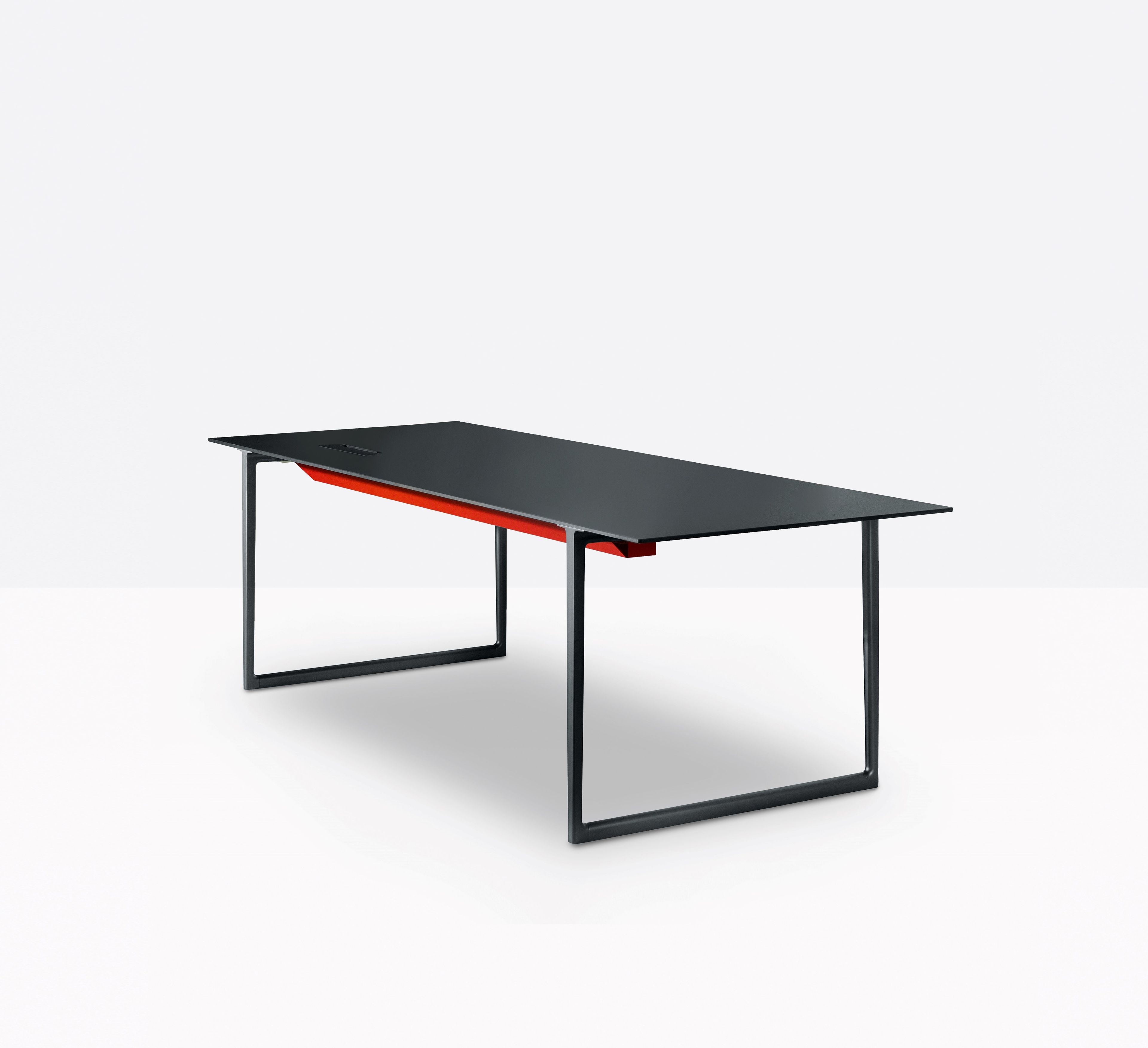 TOA DESK | Office desk By Pedrali design Robin Rizzini