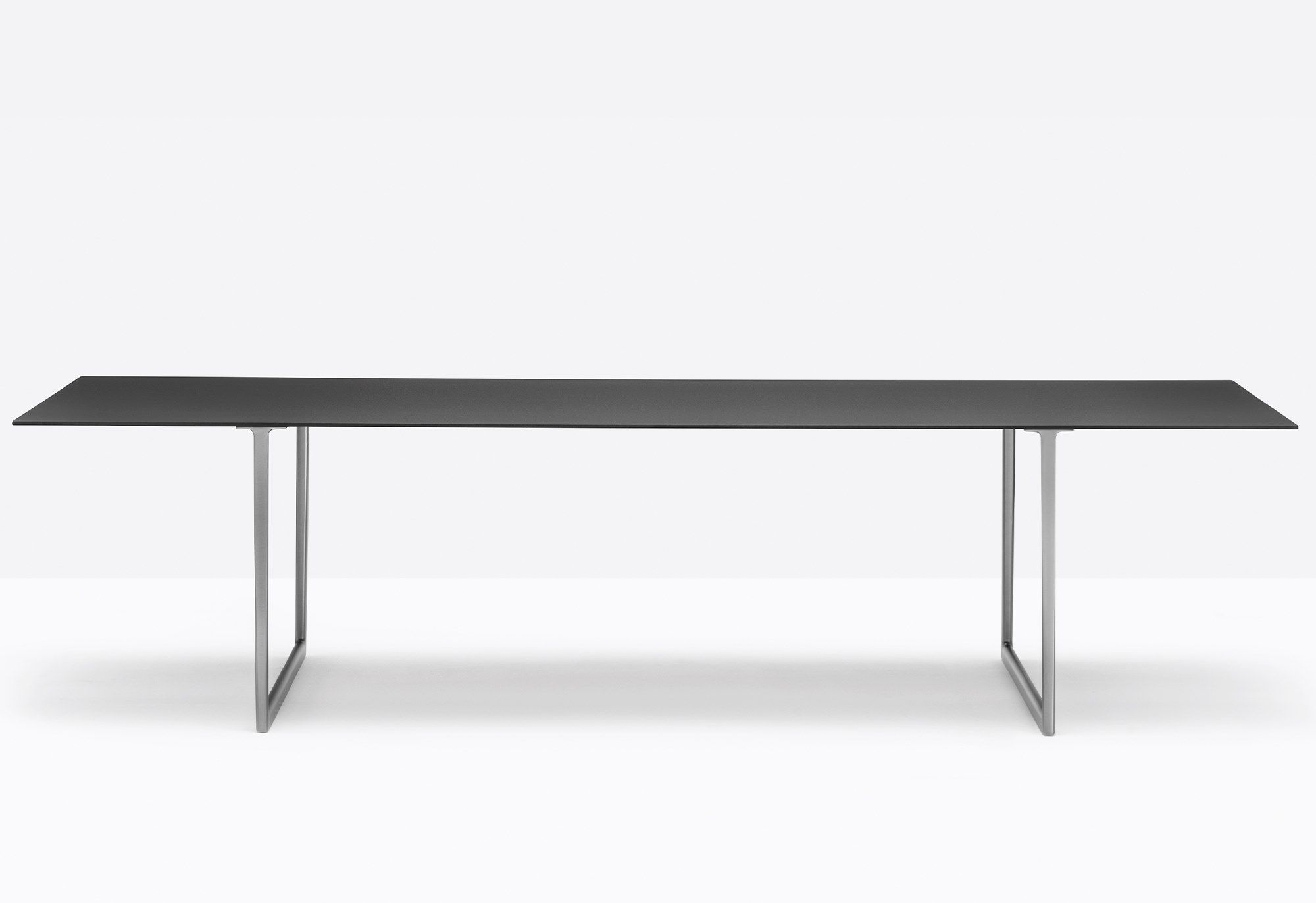 TOA | Fenix-NTM® table Toa Collection By Pedrali design Robin Rizzini