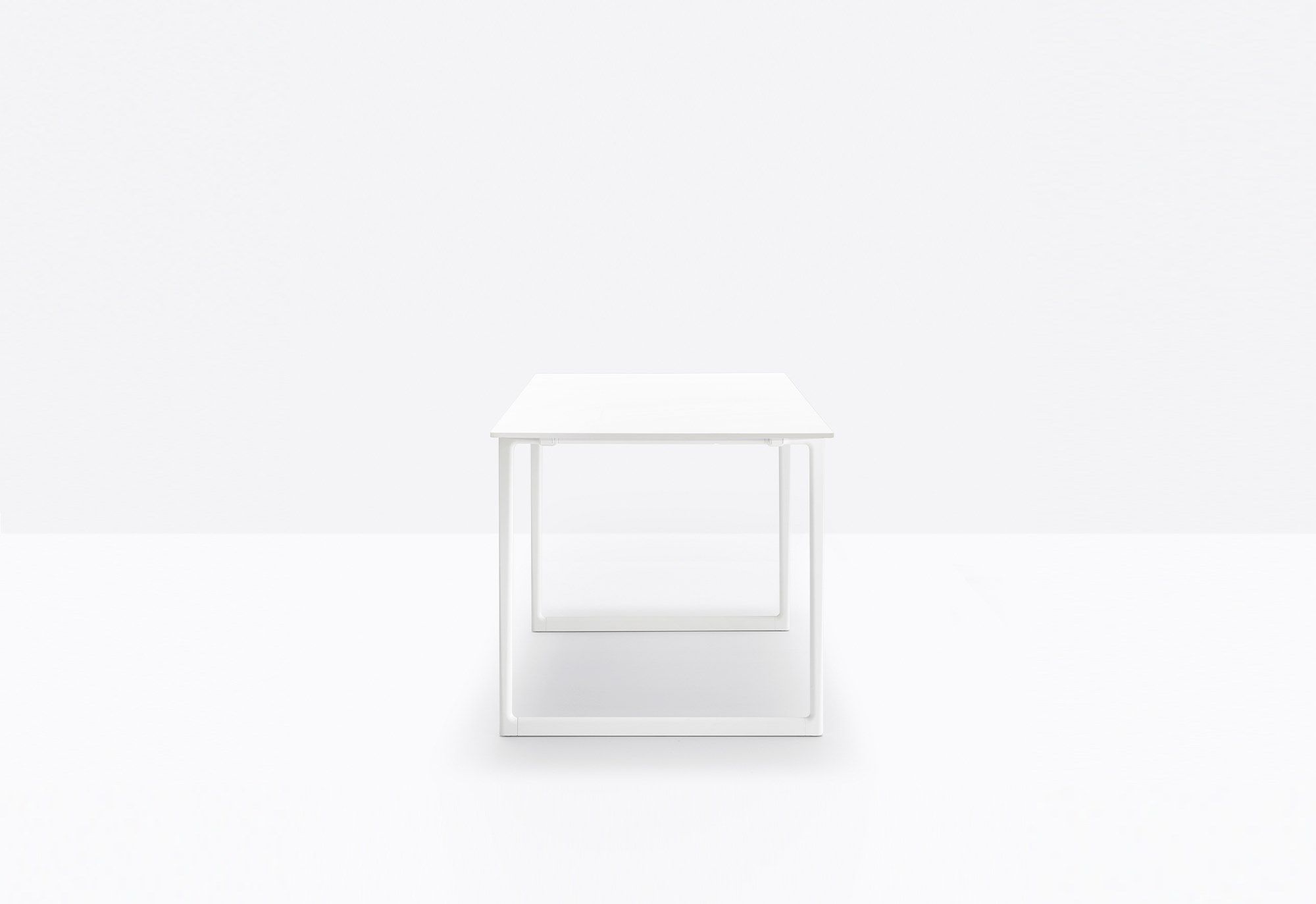 TOA TABLE OUTDOOR Tavolo By Pedrali | design Robin Rizzini