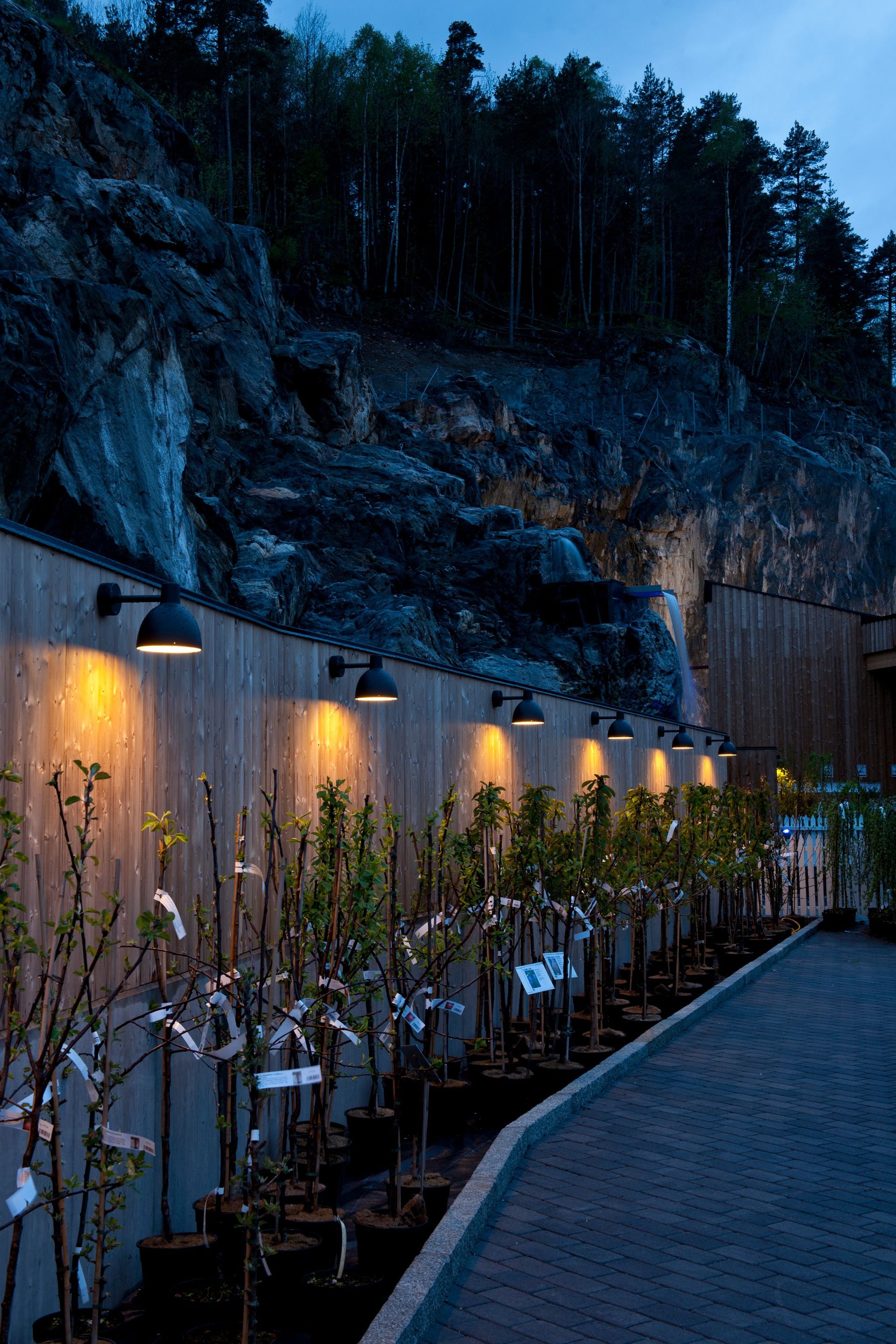 TOLDBOD 220/290 | Outdoor wall lamp Toldbod Collection By Louis Poulsen
