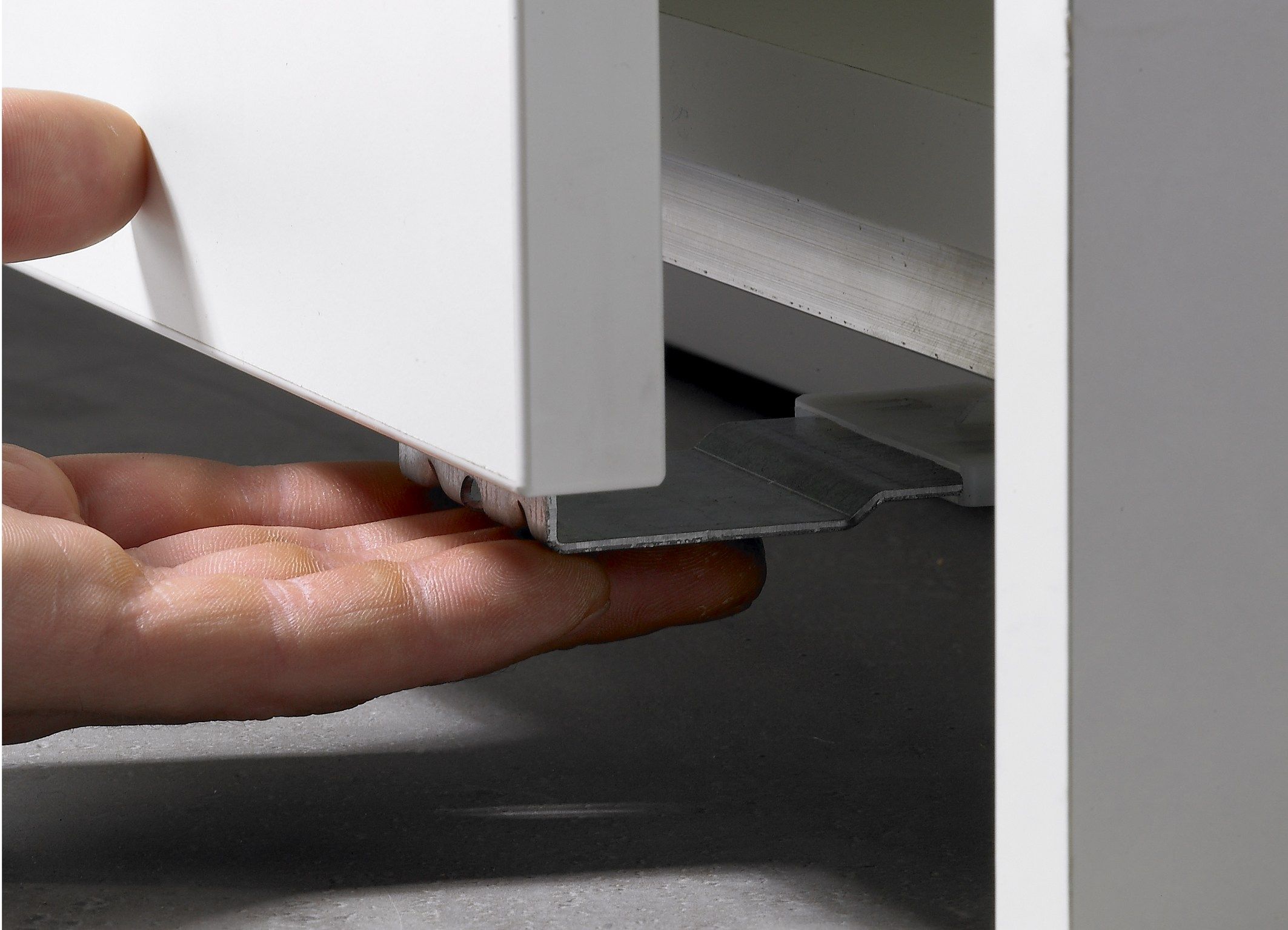 TOPLINE L Cabinet doors opening systems By Hettich