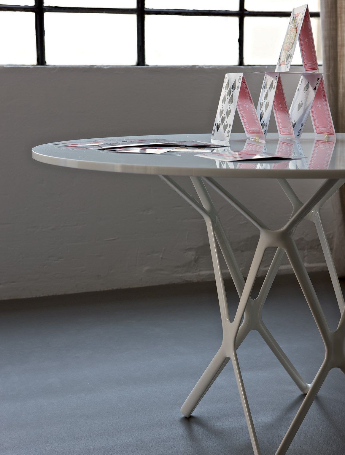 TORI | Tavolo rotondo By ESTEL GROUP design Patrick Norguet