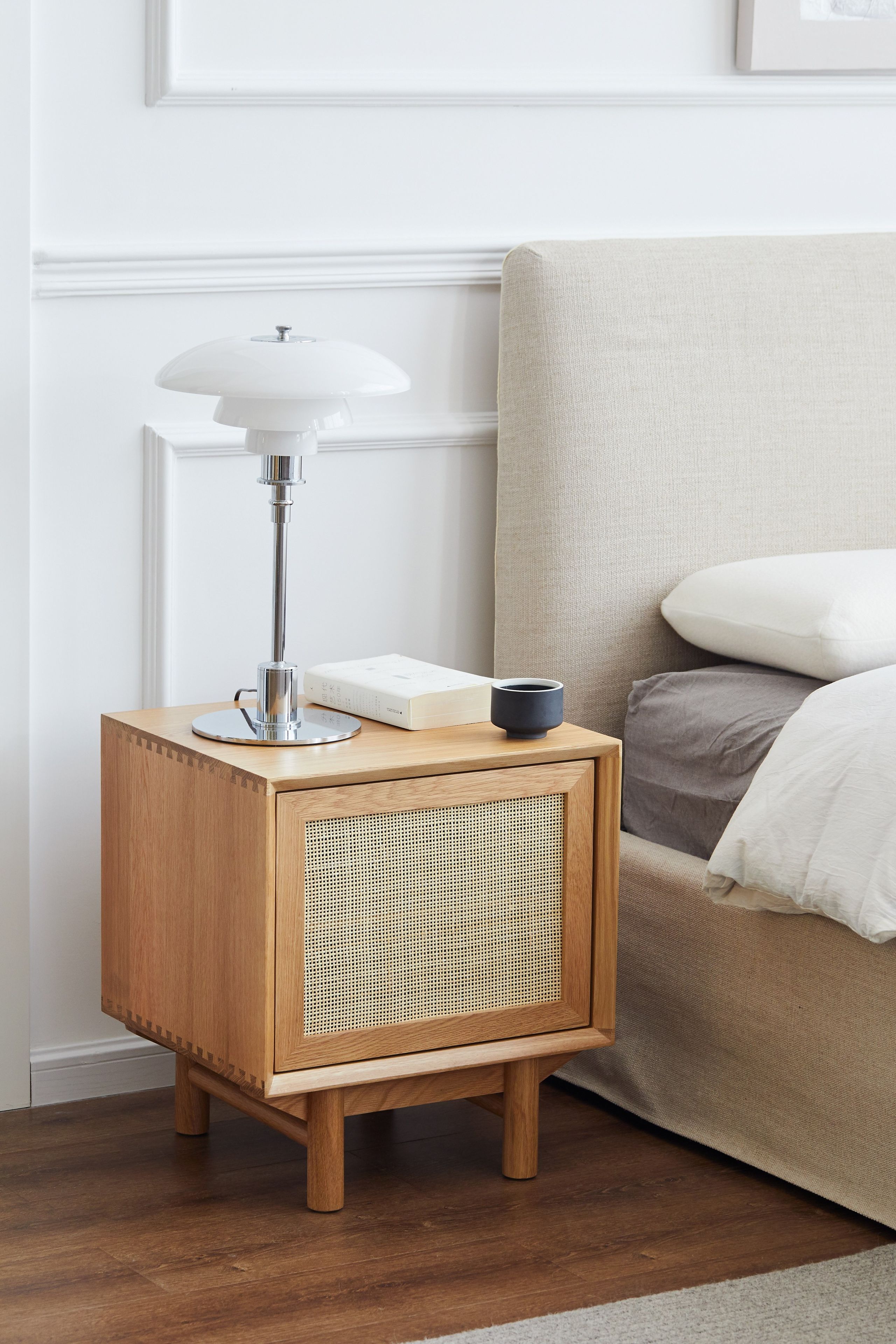 TORII | Bedside table By grado design