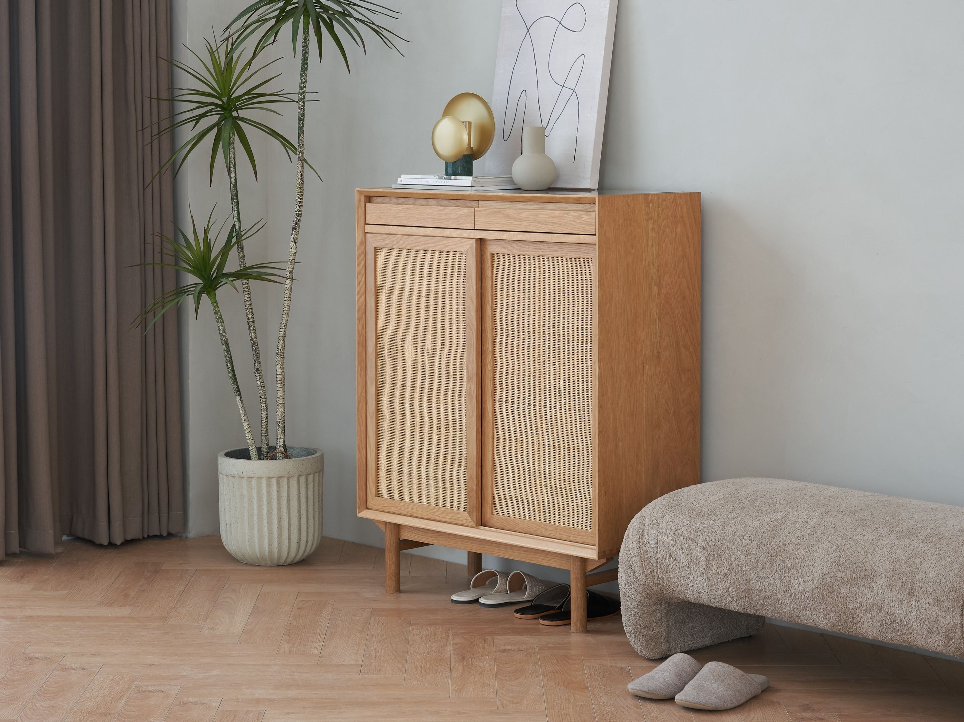 TORII Wooden highboard with sliding doors By grado design